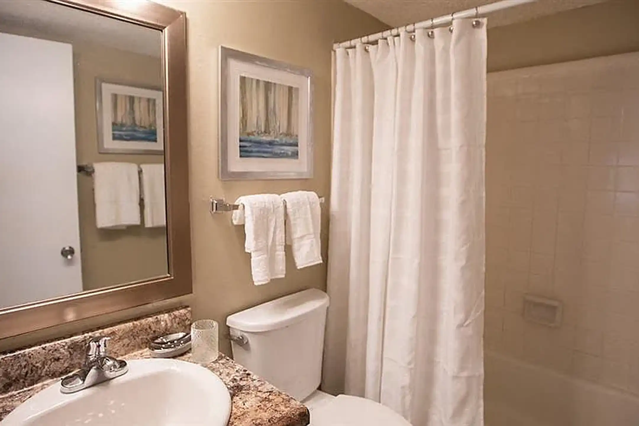 Kingswood Apartments - Mobile, AL 36608 | ApartmentGuide.com