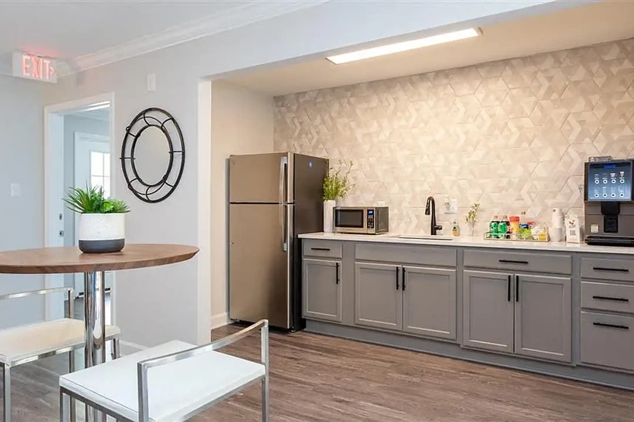 Cary Pines Apartments - Cary, NC 27511 | ApartmentGuide.com