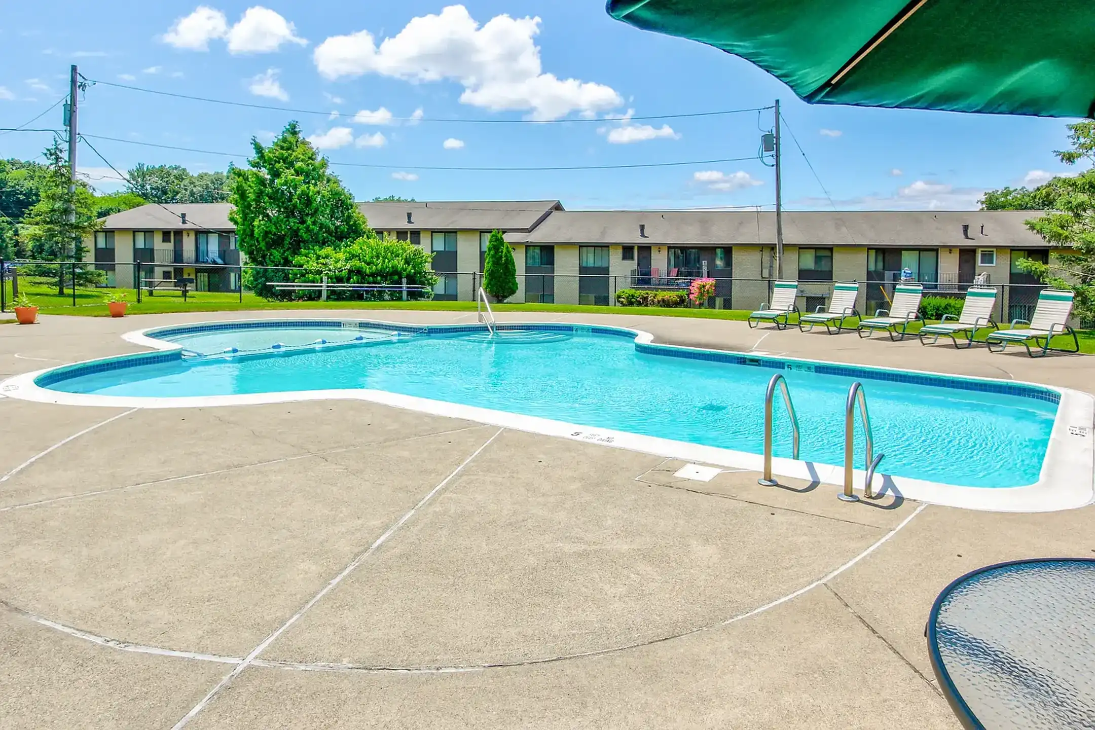 Rolling Ridge - Latham, NY 12110 | ApartmentGuide.com