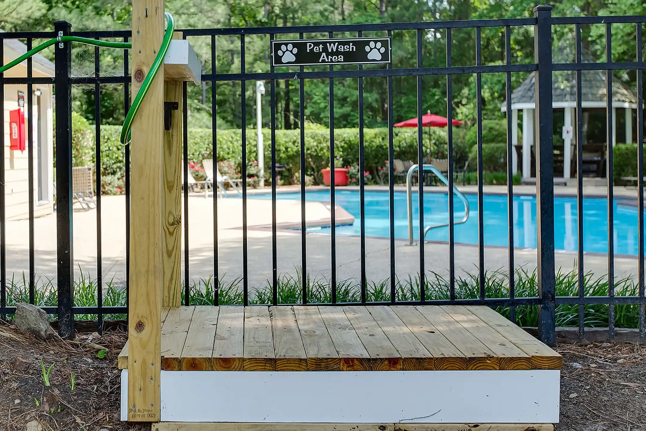 Laurel Oaks - Raleigh, NC 27613 | ApartmentGuide.com