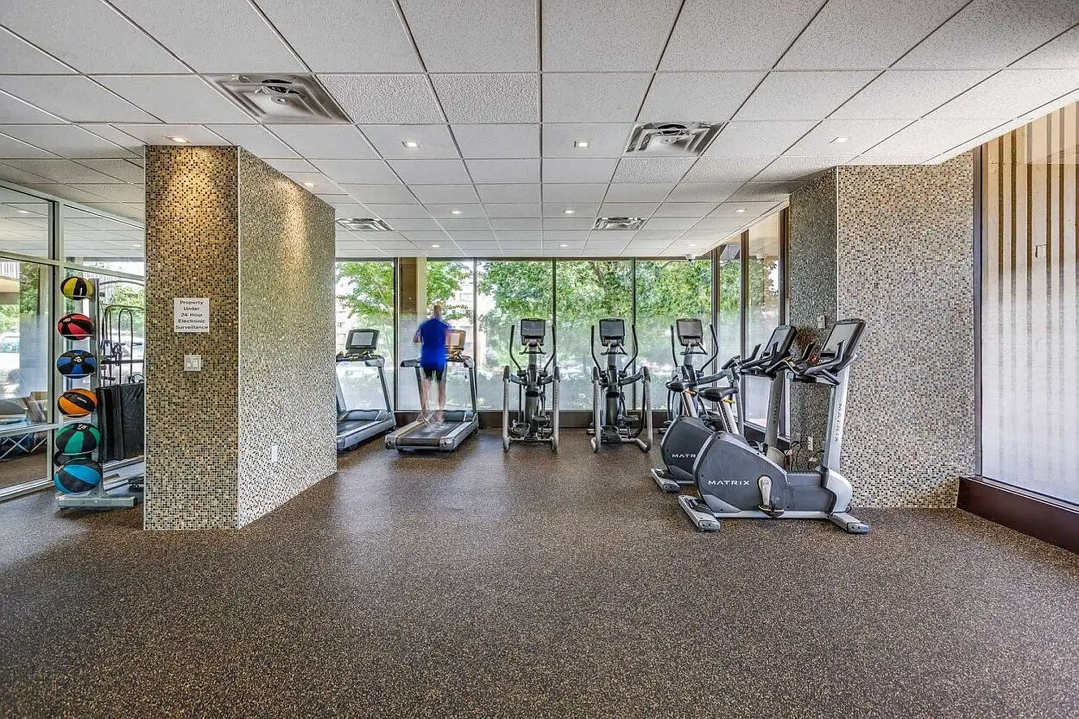 Excelsior Tower - Alexandria, VA 22312 | ApartmentGuide.com