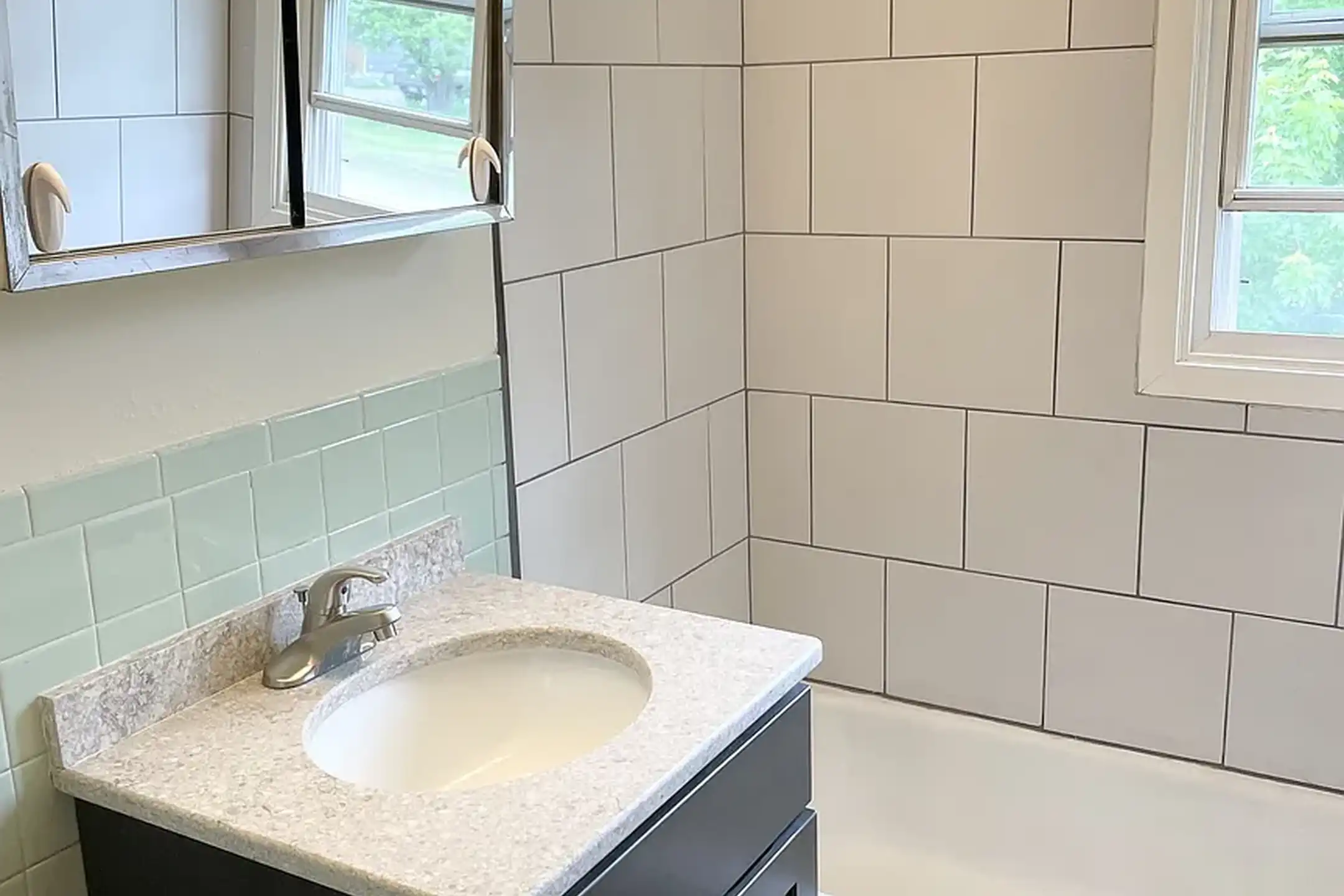 Oak Hills Apartments - Fridley, MN 55421 | ApartmentGuide.com