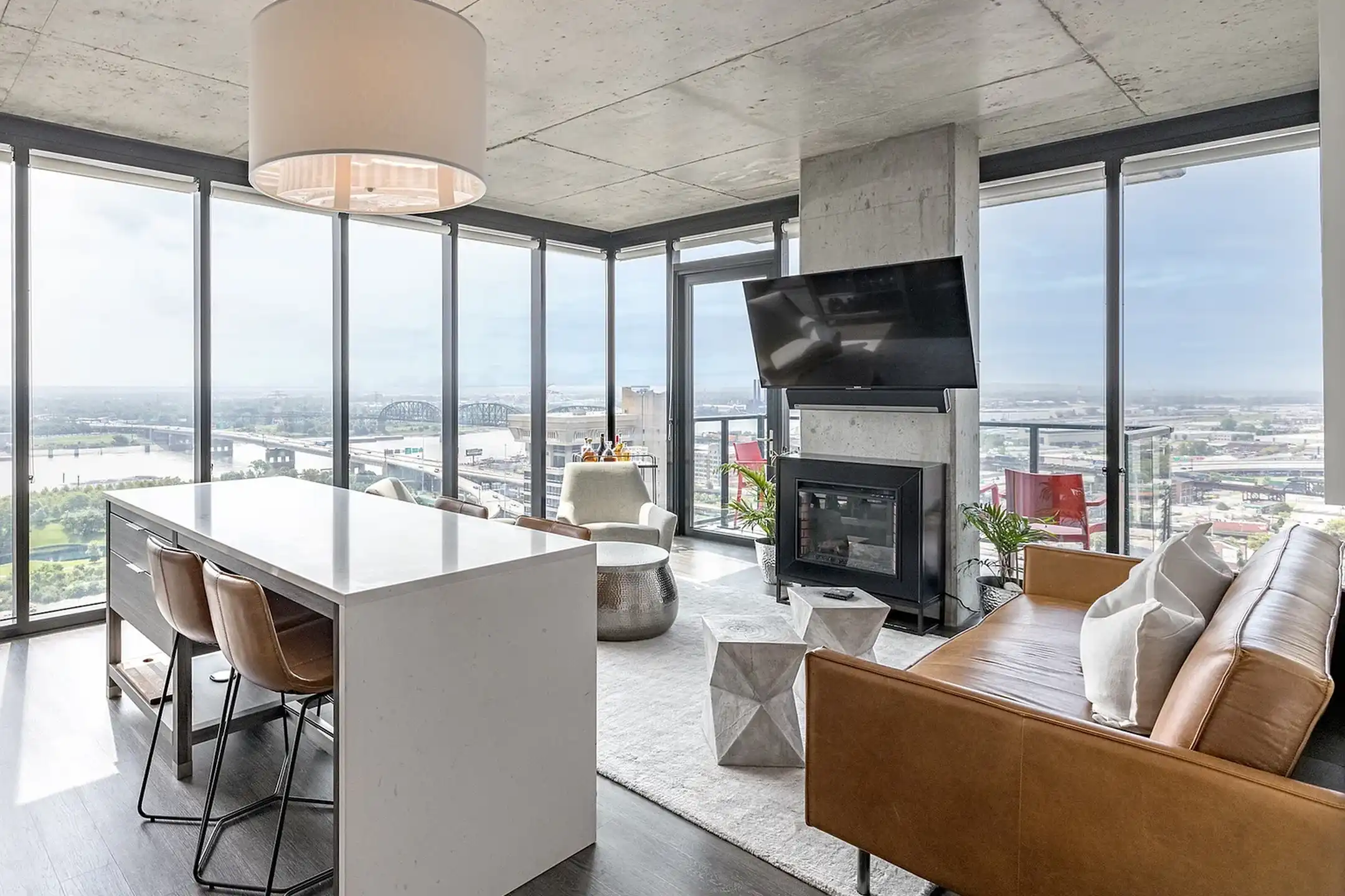 One Cardinal Way - Saint Louis, MO 63102 | ApartmentGuide.com