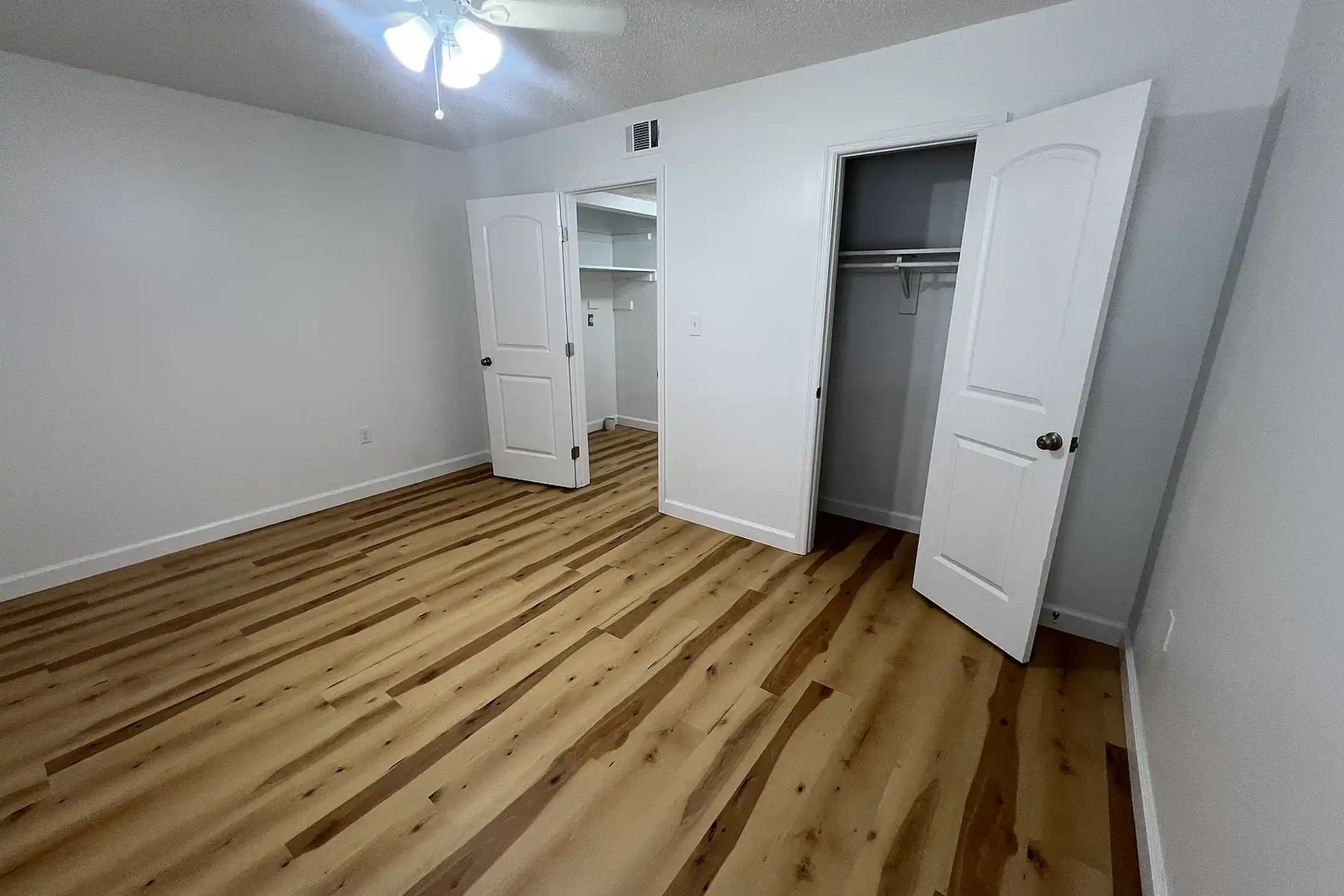 Fitz Carlton Apartments - Fitzgerald, GA 31750 | ApartmentGuide.com
