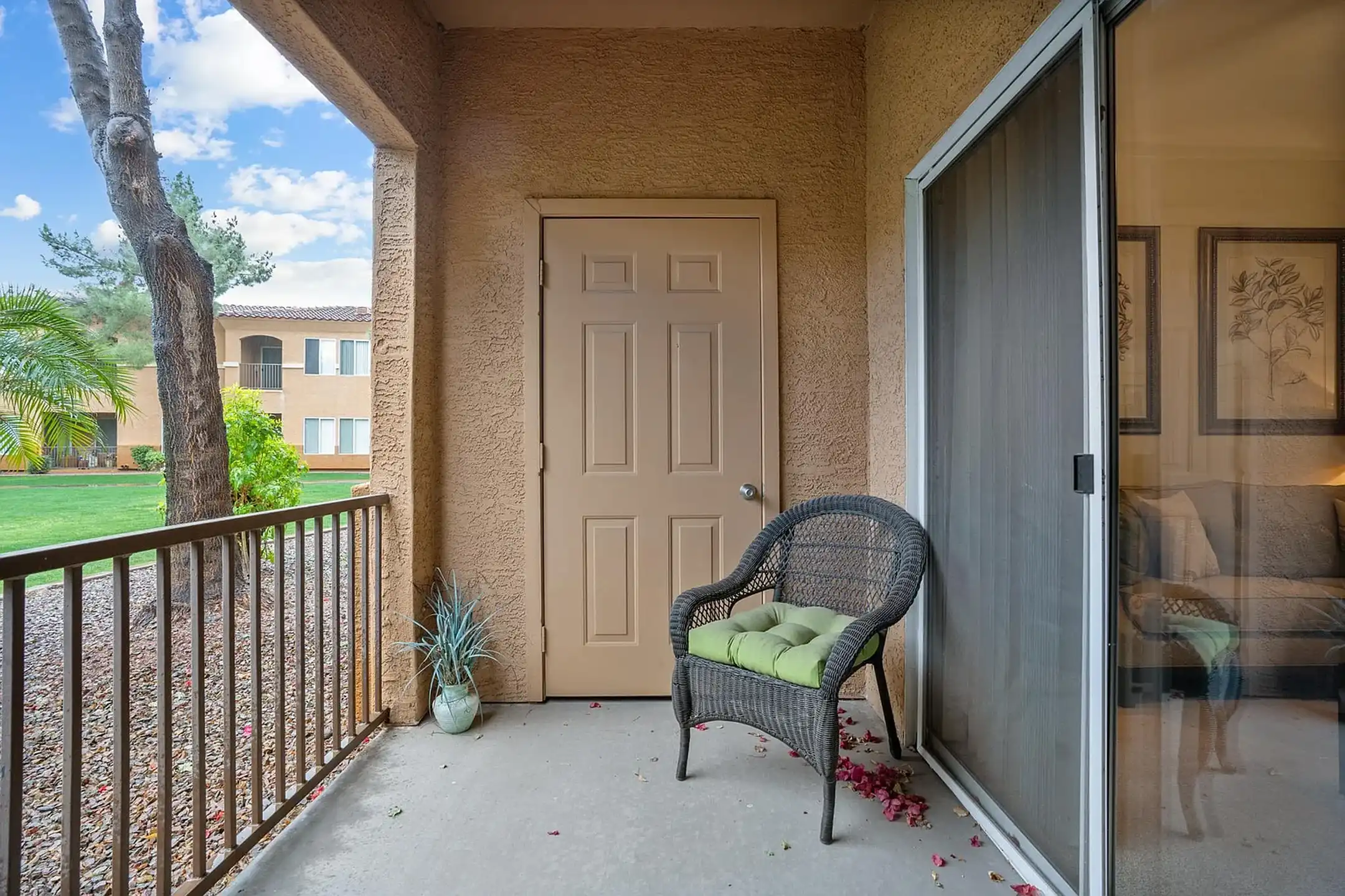 Desert Harbor - Peoria, AZ 85381 | ApartmentGuide.com