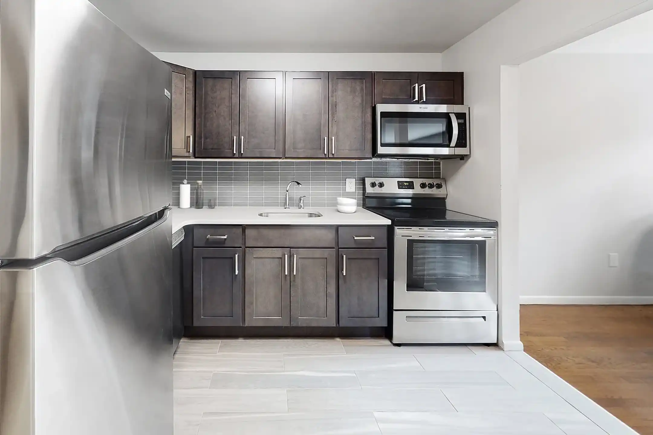 Carlton Apartments - Ewing, NJ 08618 | ApartmentGuide.com