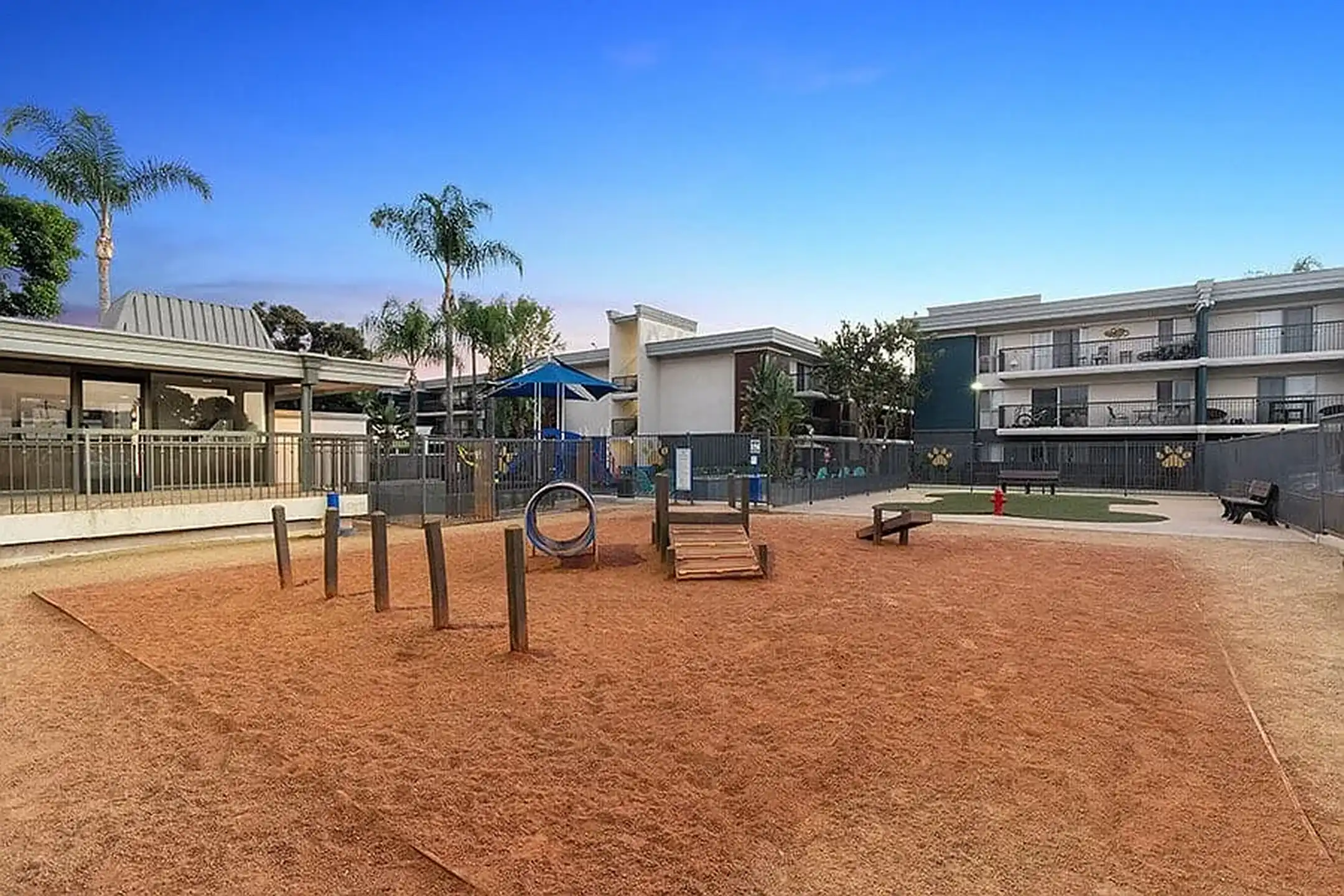 Madison Park - Anaheim, CA 92804 | ApartmentGuide.com