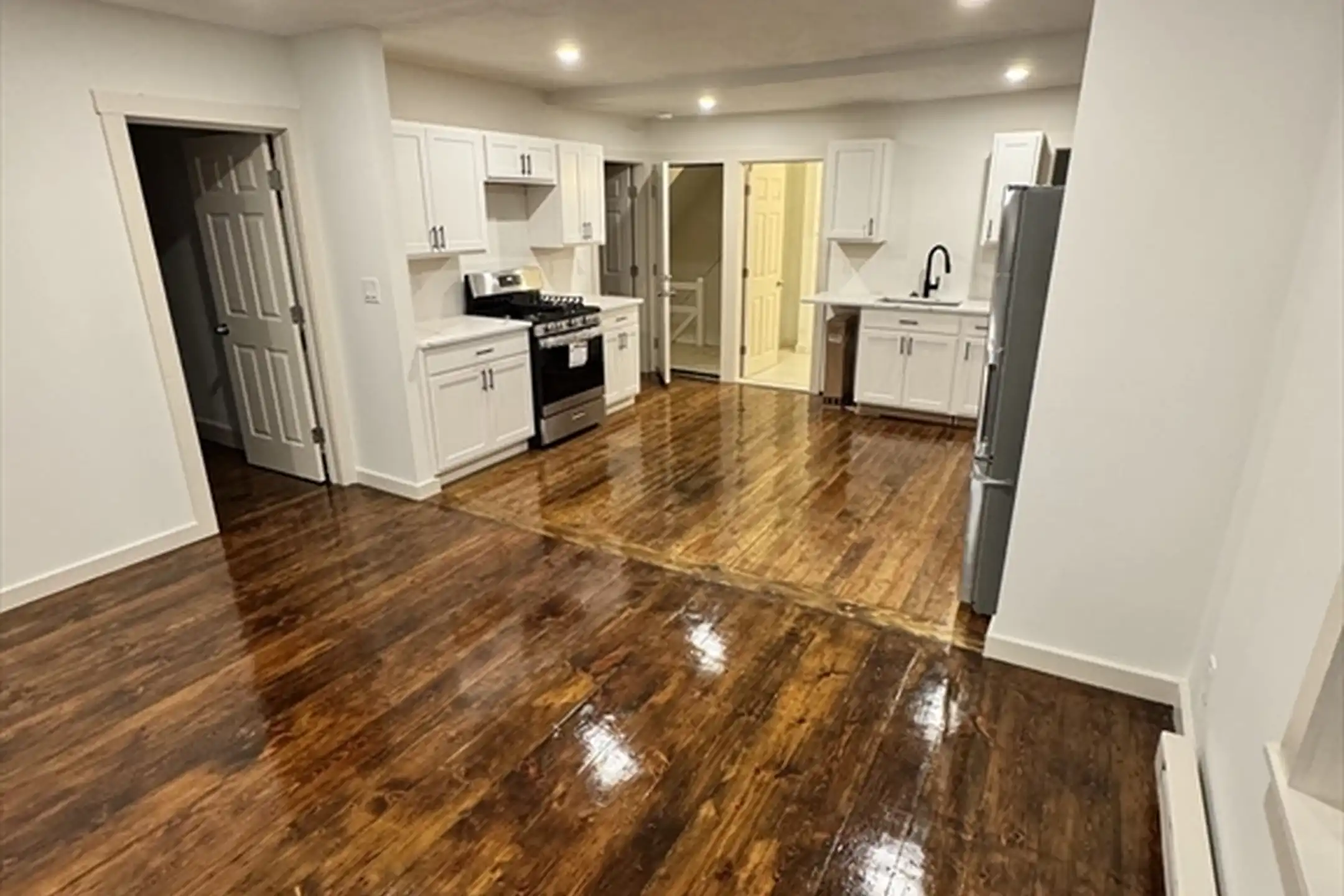 213 Mechanic St unit 2 - Leominster, MA 01453 | ApartmentGuide.com
