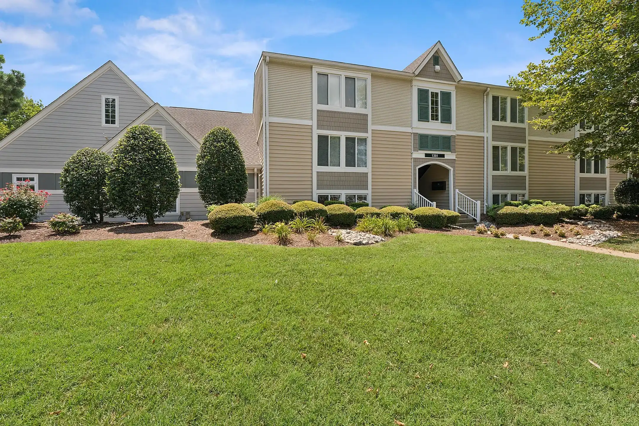 Linkhorn Bay Apartments - Virginia Beach, VA 23451 | ApartmentGuide.com