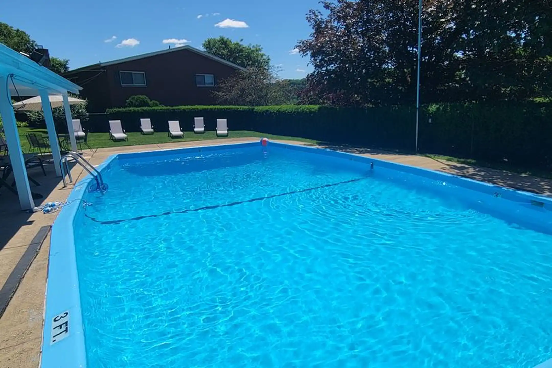 600 Stevens Dr - Pittsburgh, PA 15237 | ApartmentGuide.com