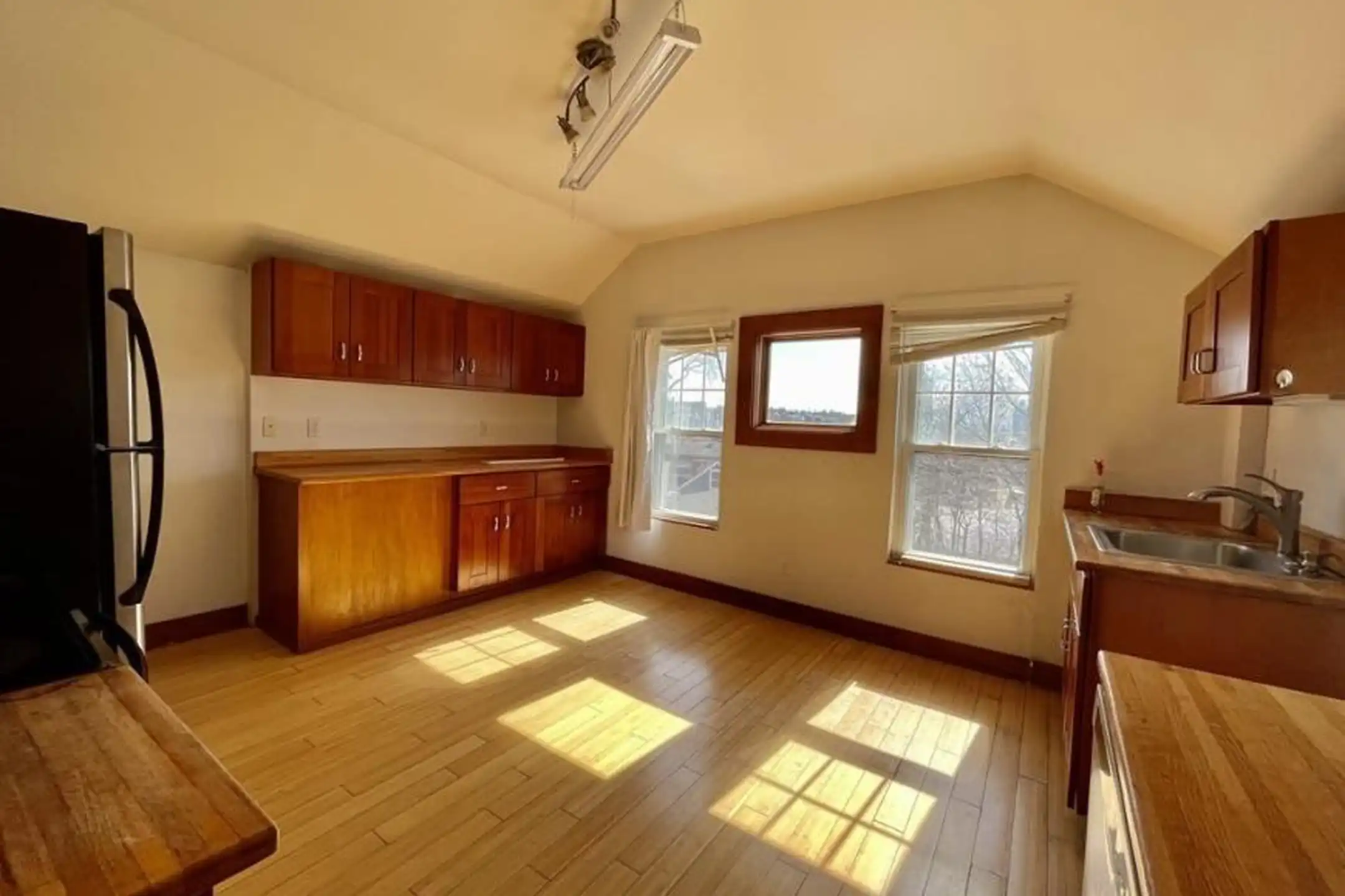 17 Suffolk St - Chelsea, MA 02150 | ApartmentGuide.com