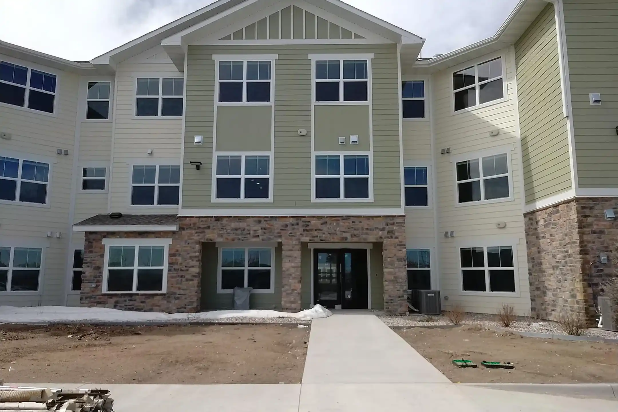 Grand Mesa Apartments - Cheyenne, WY 82007 | ApartmentGuide.com