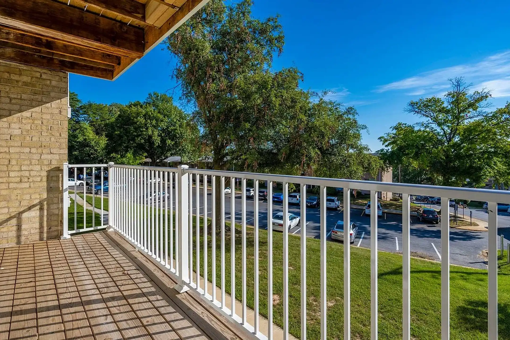 Hilltop Apartments - Hyattsville, MD 20785 | ApartmentGuide.com