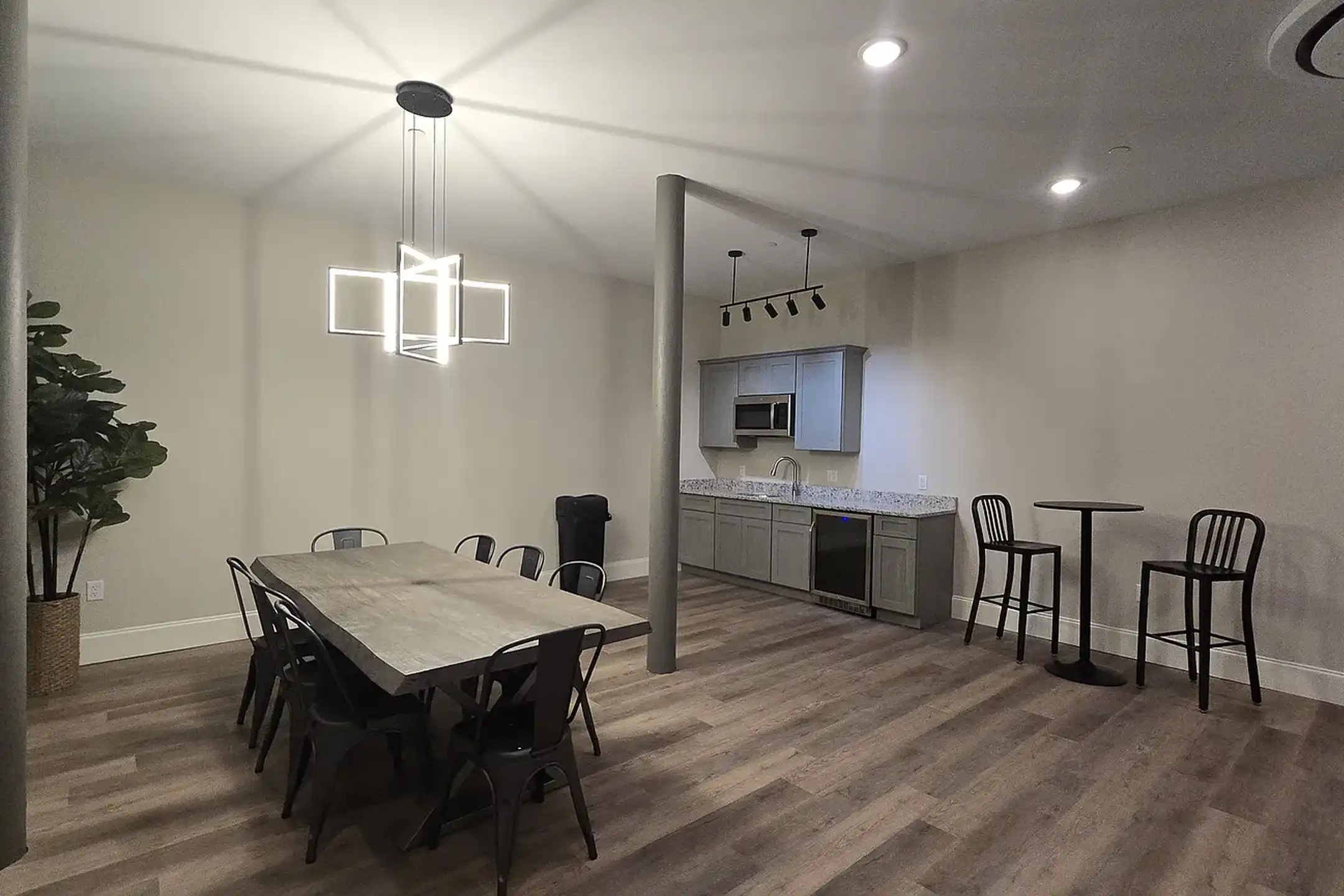 King Philip Lofts - Fall River, MA 02724 | ApartmentGuide.com