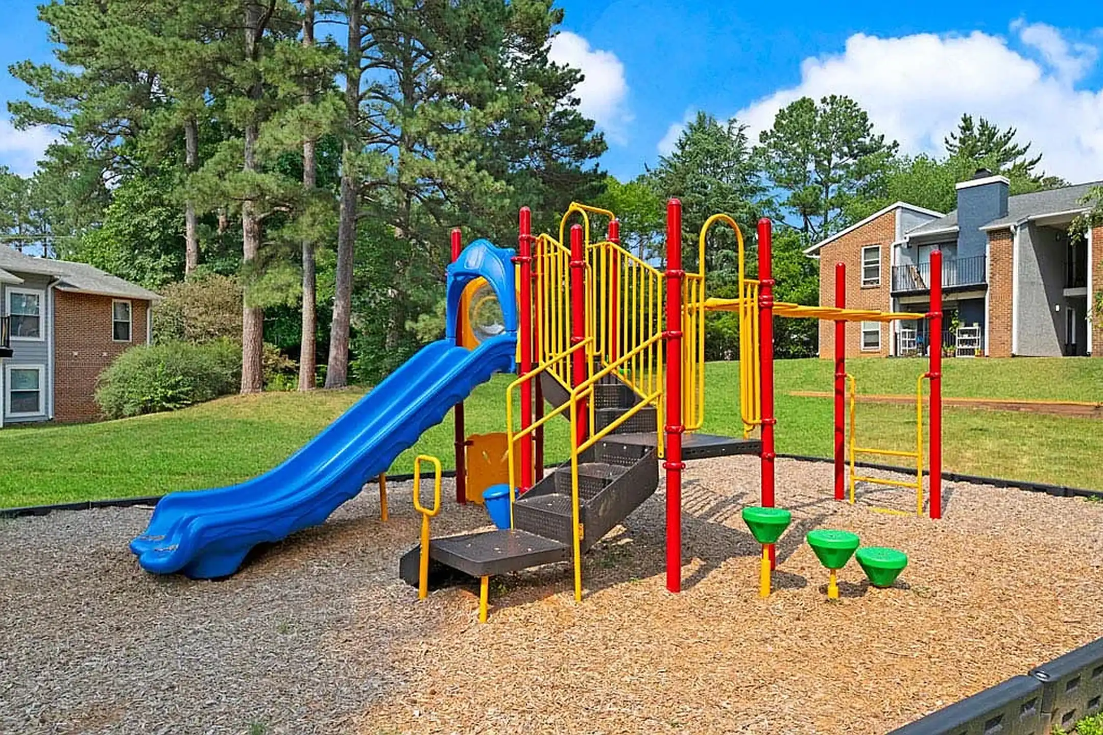 Averelle North Hills - Raleigh, NC 27609 | ApartmentGuide.com