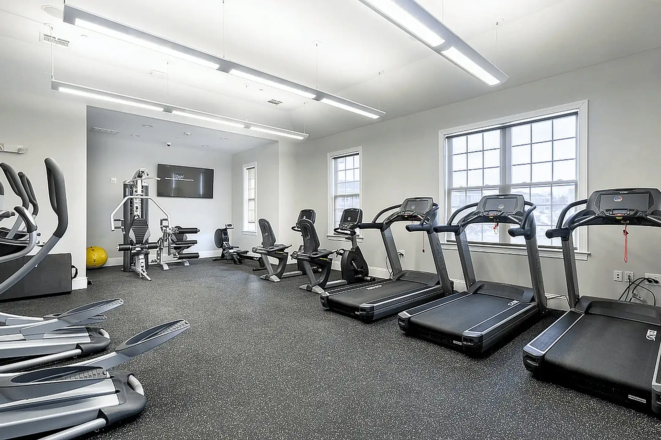 Meadow Ridge Luxury Apartments - Newburgh, NY 12550 | ApartmentGuide.com