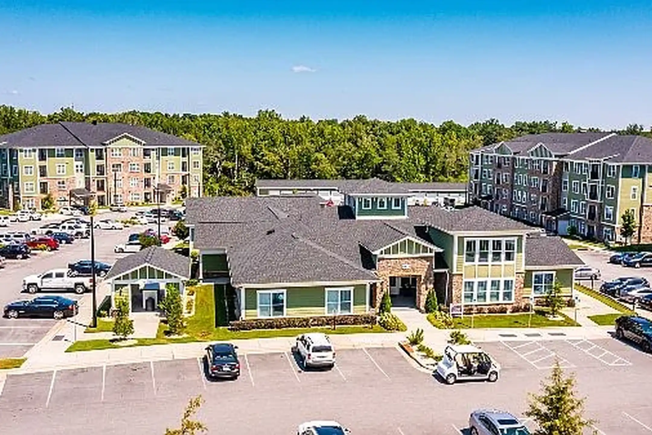Foxwood Apartments - Raleigh, NC 27616 | ApartmentGuide.com