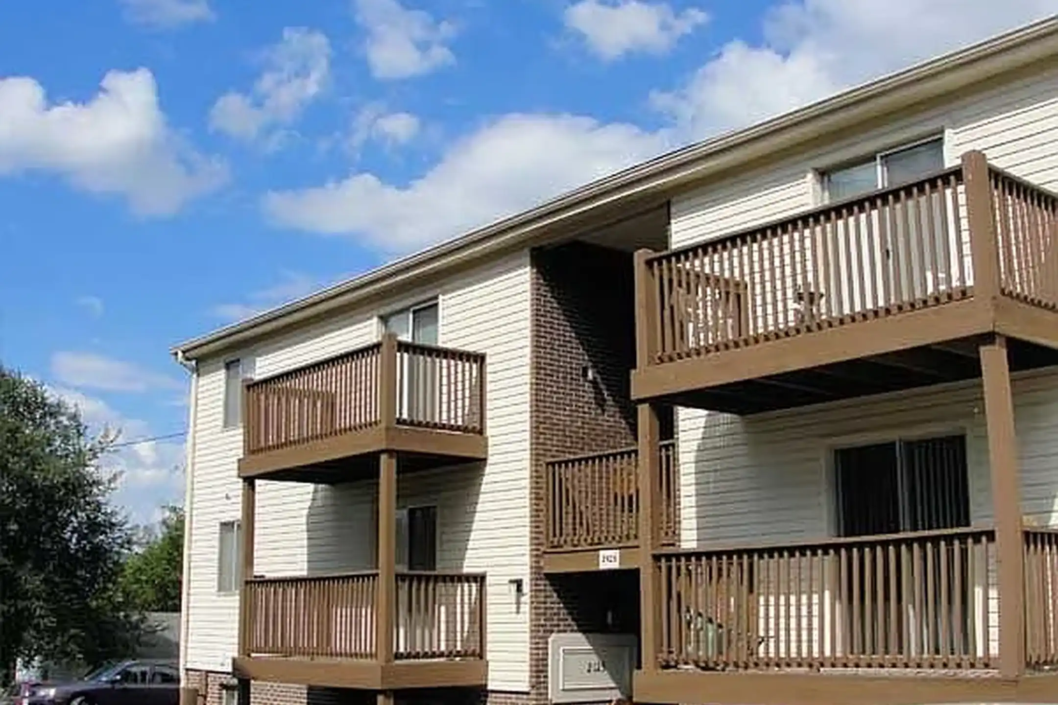 Autumn Ridge Apartments - Roanoke, VA 24013 | ApartmentGuide.com
