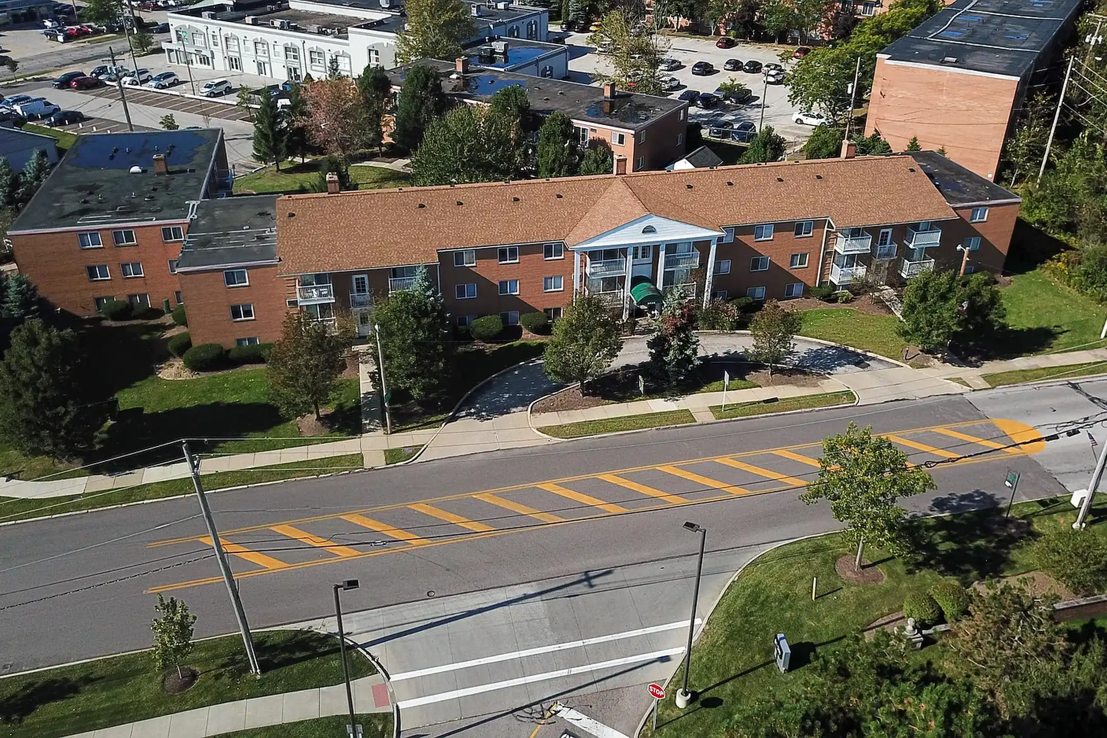 Executive Club - Woodmere, OH 44122 | ApartmentGuide.com
