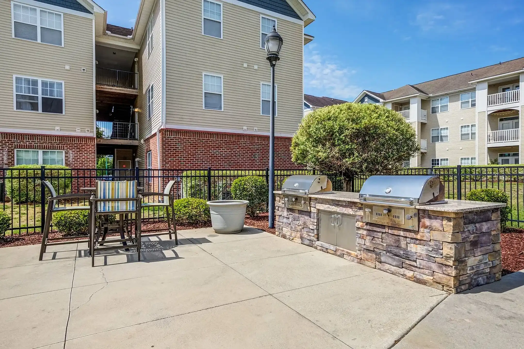 Avant at Steele Creek - Charlotte, NC 28278 | ApartmentGuide.com