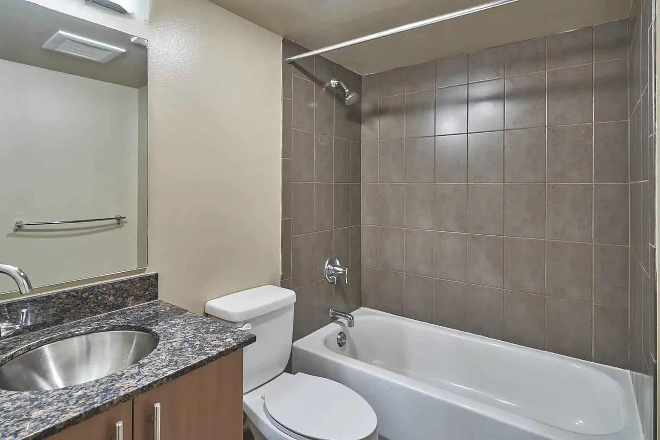 Moda - Seattle, WA 98121 | ApartmentGuide.com