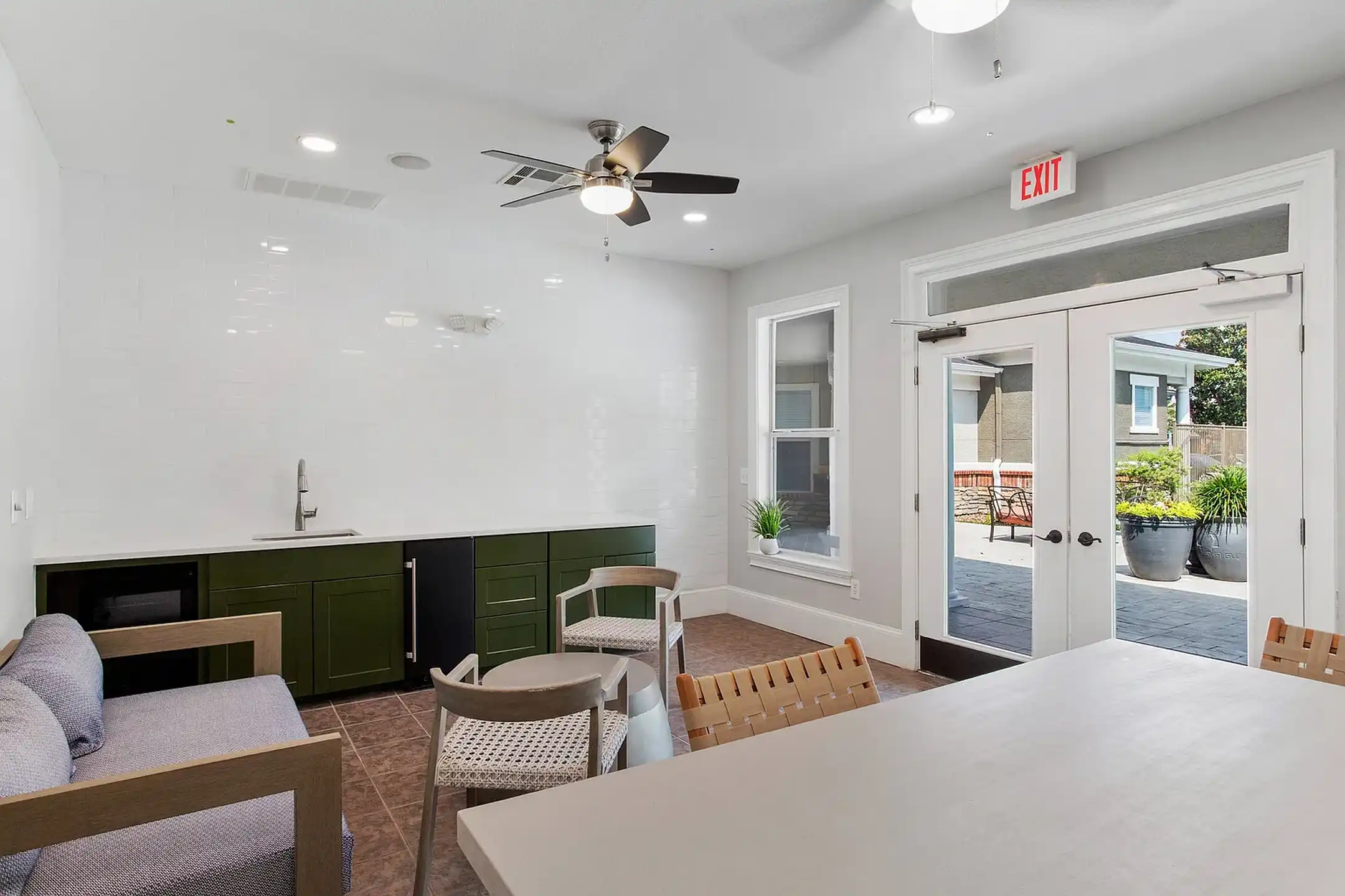 Carrington Place Apartments - Houston, TX 77065 | ApartmentGuide.com