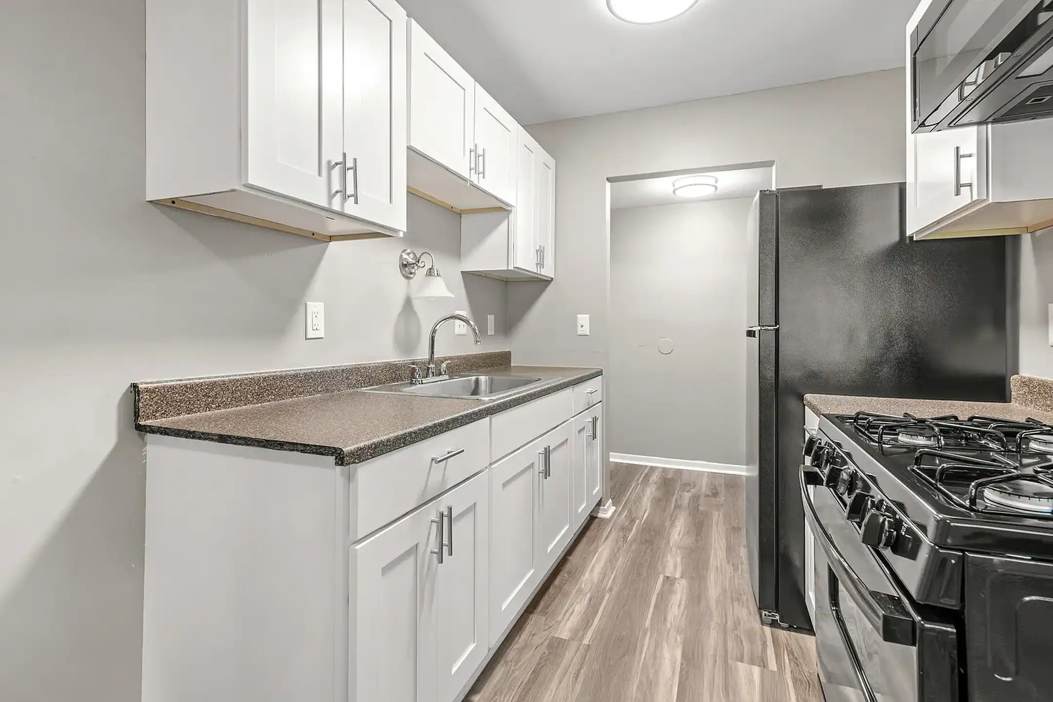 Country Meadows Apartments - Ypsilanti, MI 48197 | ApartmentGuide.com