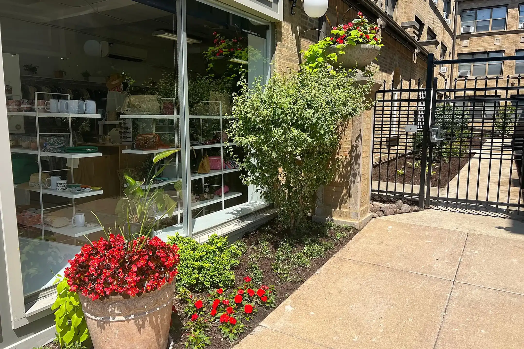 Curtiss - Downers Grove, IL 60515 | ApartmentGuide.com