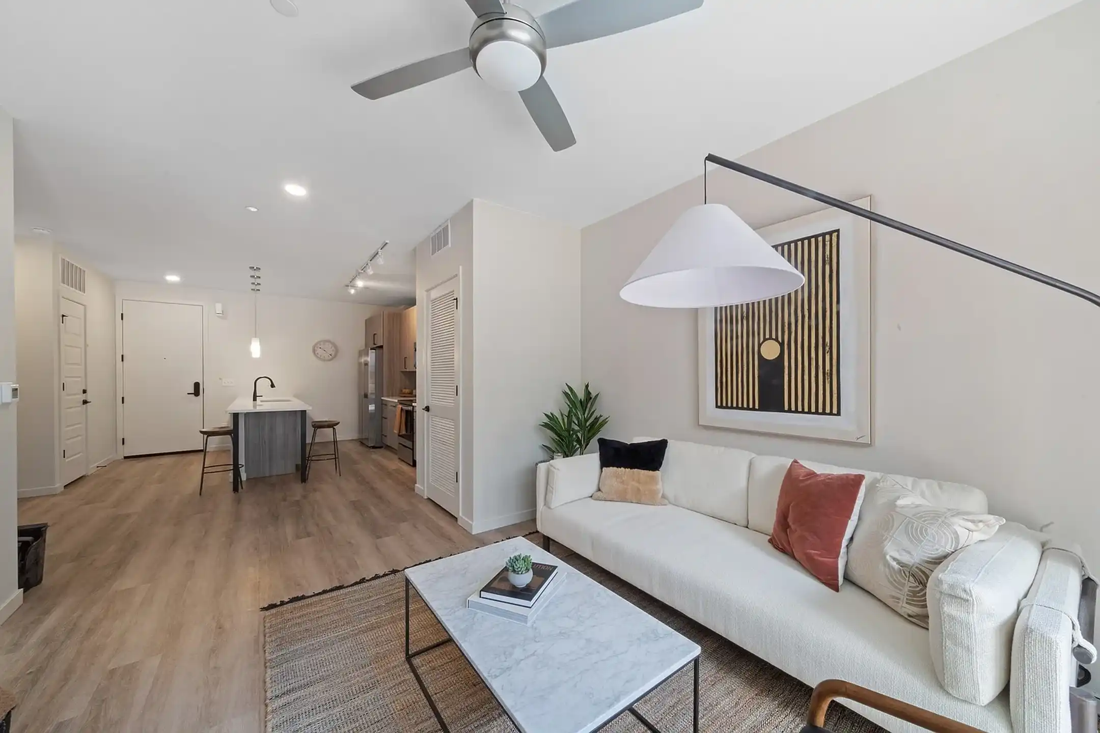 AMLI Broadway Park - Denver, CO 80223 | ApartmentGuide.com