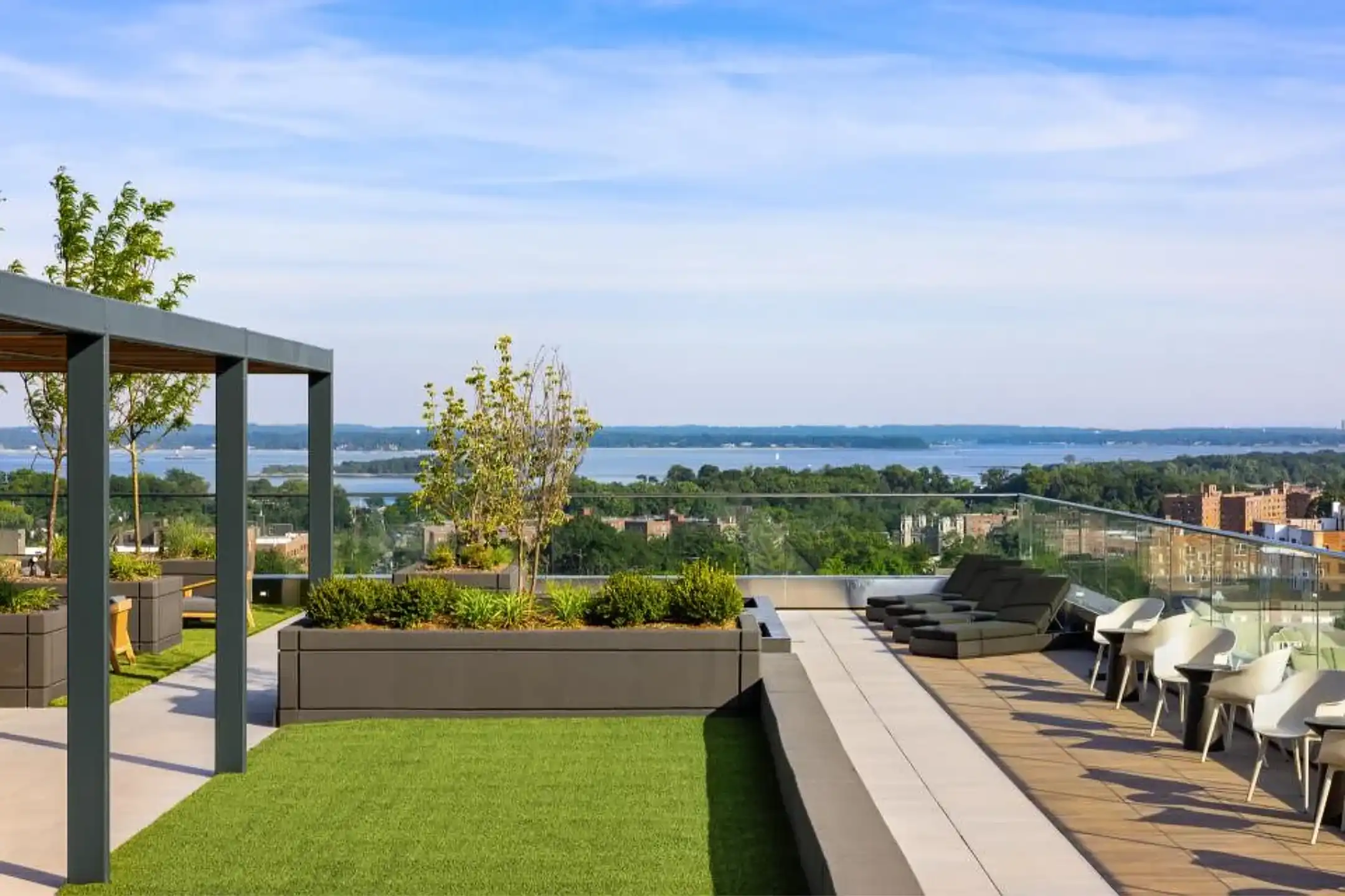 Two Clinton Park - New Rochelle, NY 10801 | ApartmentGuide.com