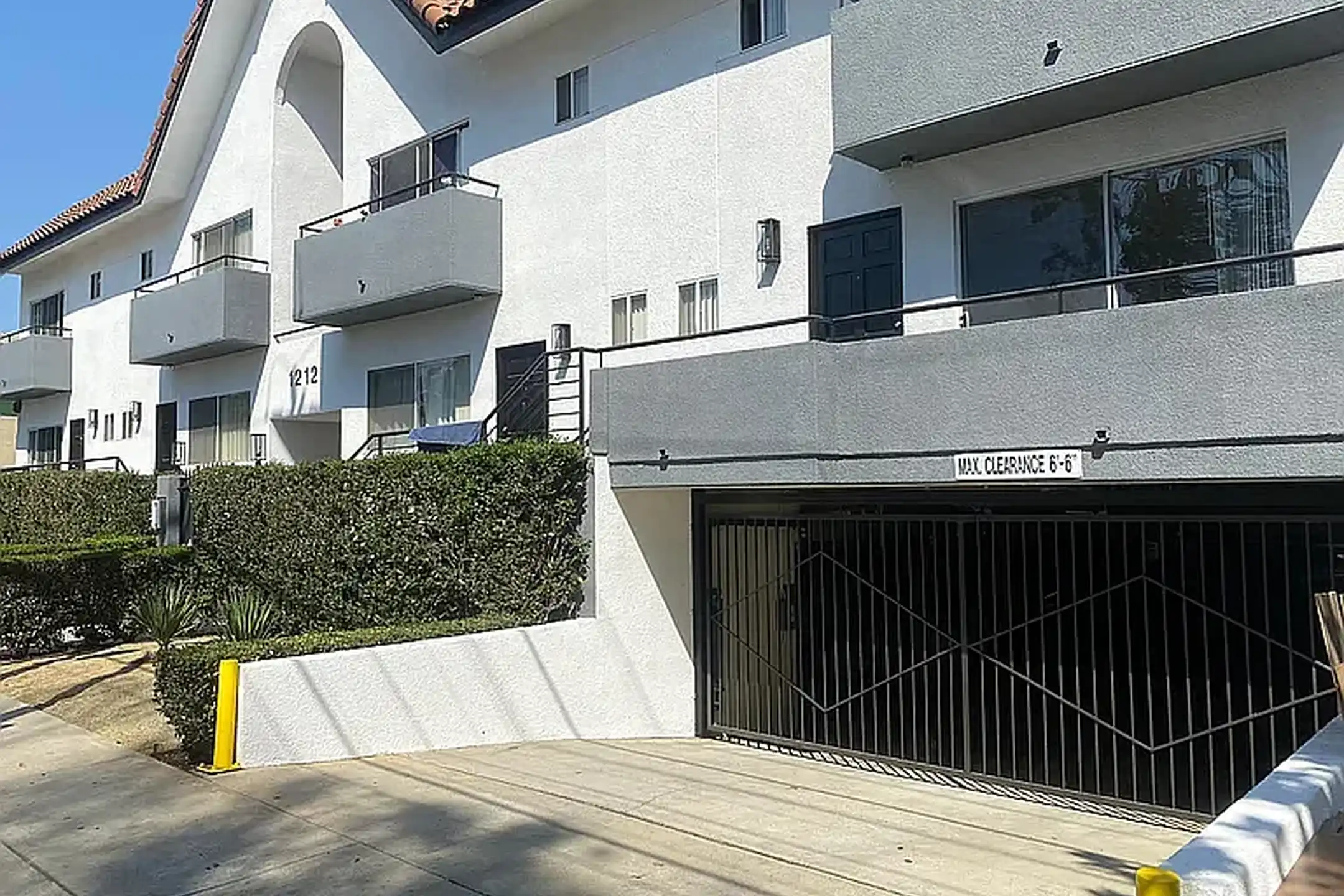 1212 Gower St - Los Angeles, CA 90038 | ApartmentGuide.com