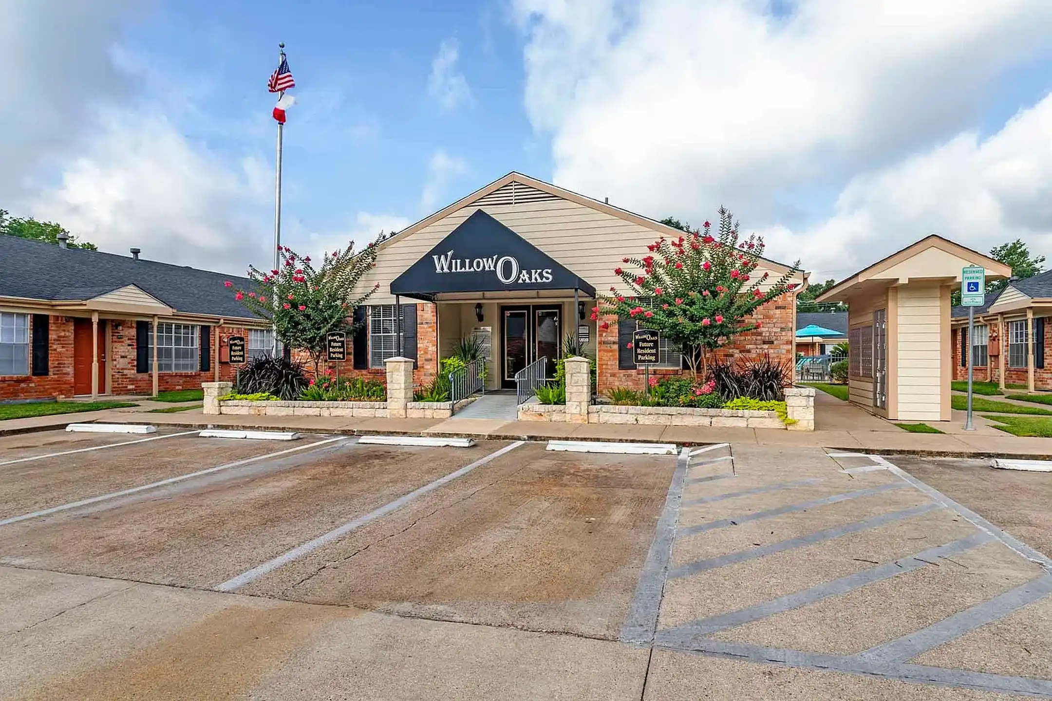 Willow Oaks - Bryan, TX 77802 | ApartmentGuide.com