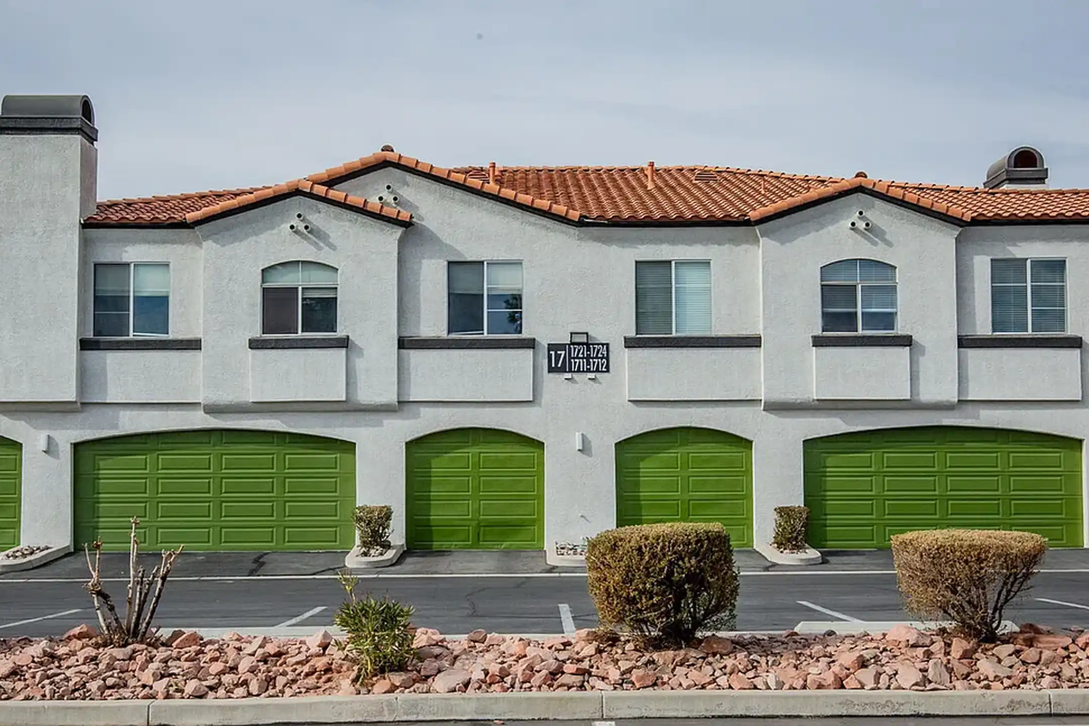 Parkway Townhomes - Henderson, NV 89074 | ApartmentGuide.com