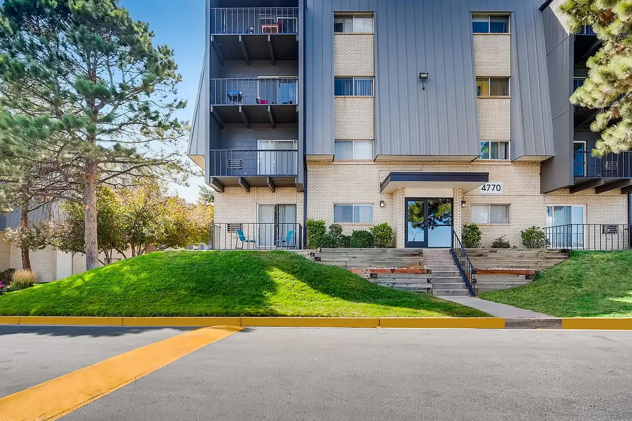 Flats at Pinecliff - Colorado Springs, CO 80907 | ApartmentGuide.com