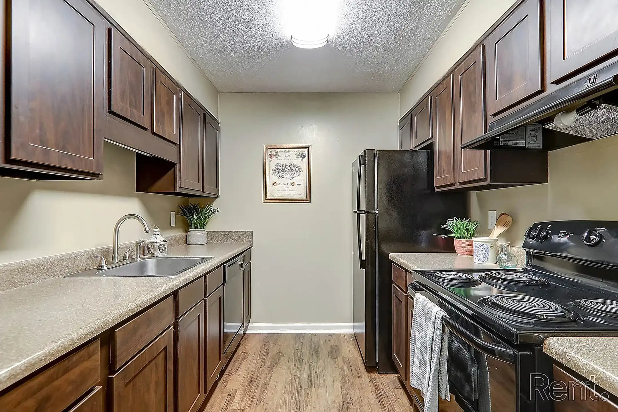 Fieldcrest - Dothan, AL 36301 | ApartmentGuide.com