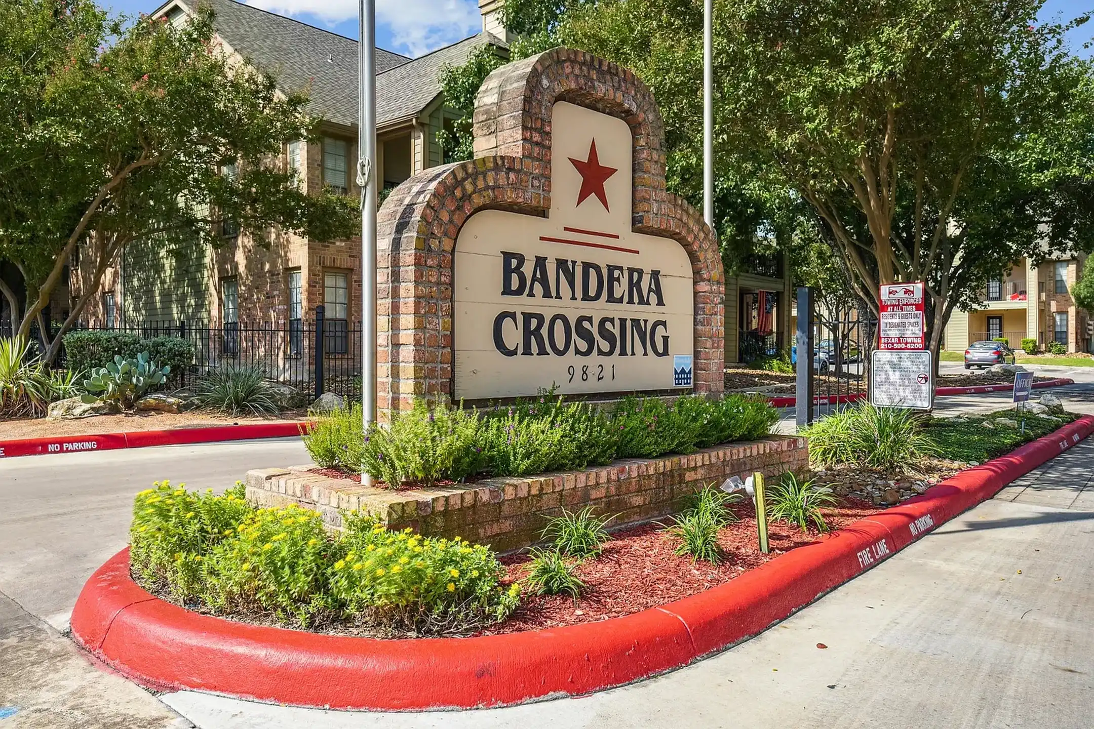 Bandera Crossing - San Antonio, TX 78254 | ApartmentGuide.com