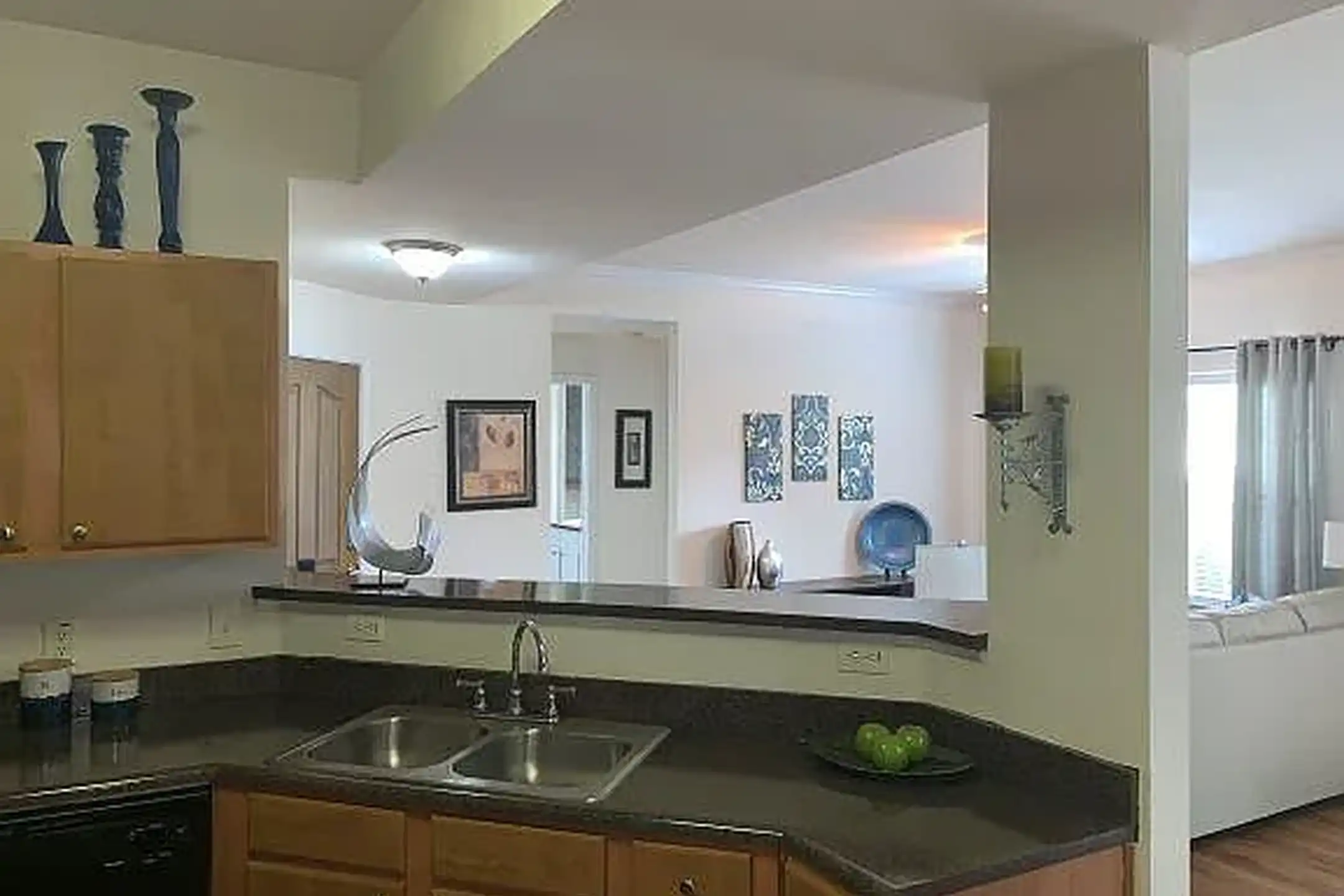 Oxford at Tech Ridge - Austin, TX 78753 | ApartmentGuide.com