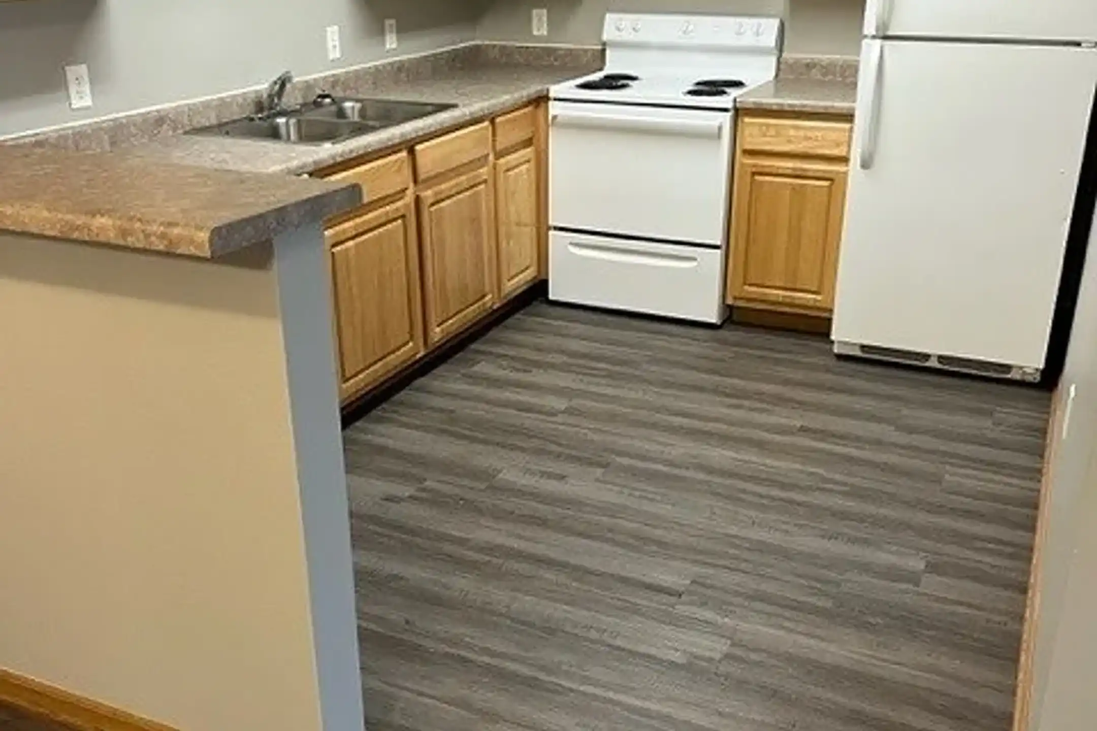 Pheasant Run Apartments - Alexandria, MN 56308 | ApartmentGuide.com