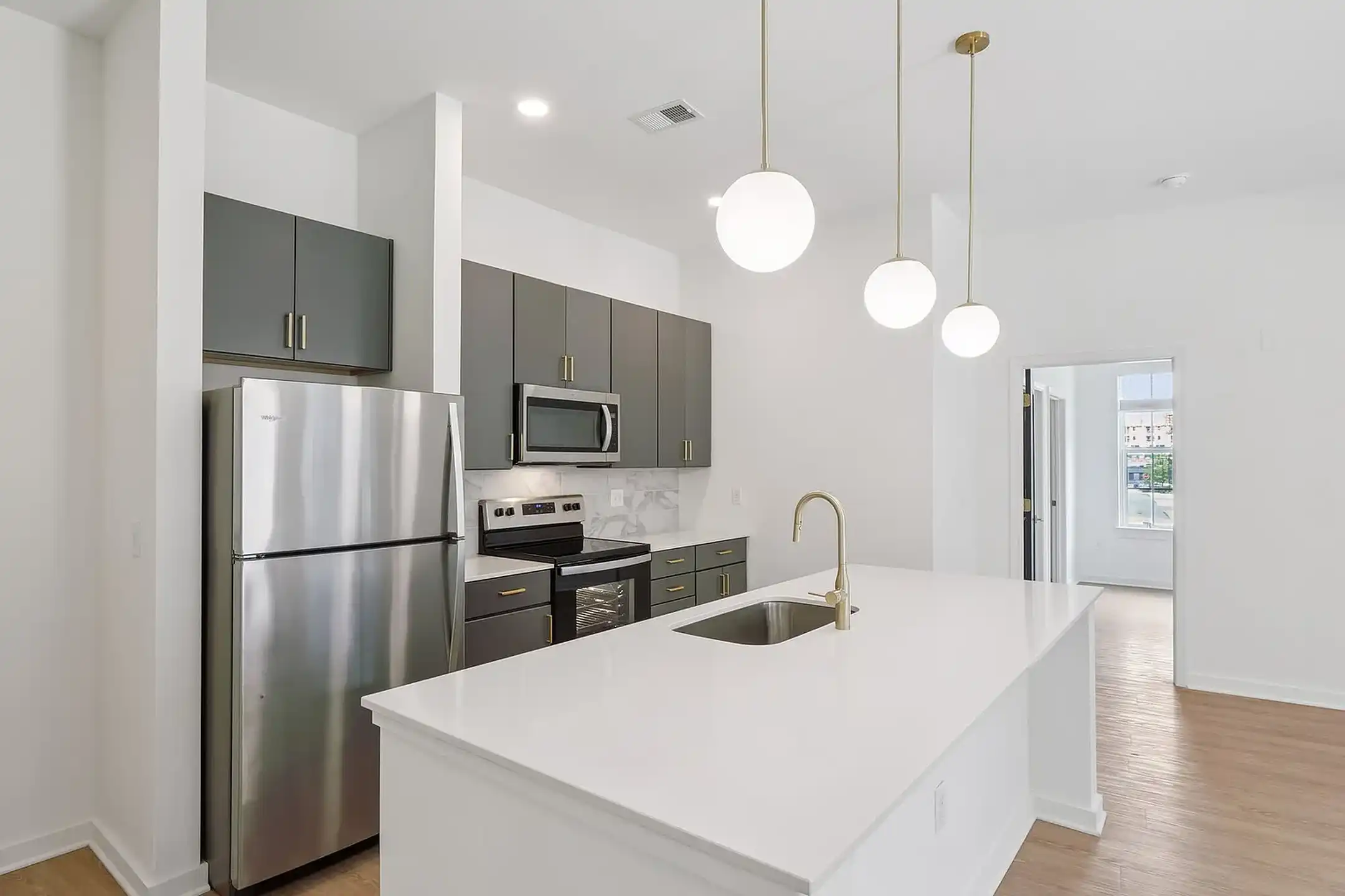 Commodore Old Town Manchester - Richmond, VA 23224 | ApartmentGuide.com