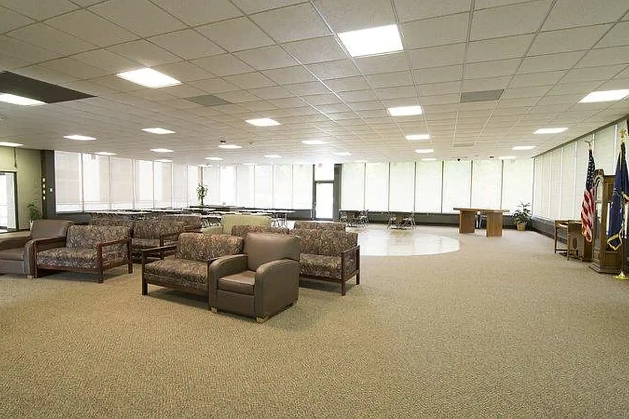 Seneca Towers - Rochester, NY 14621 | ApartmentGuide.com