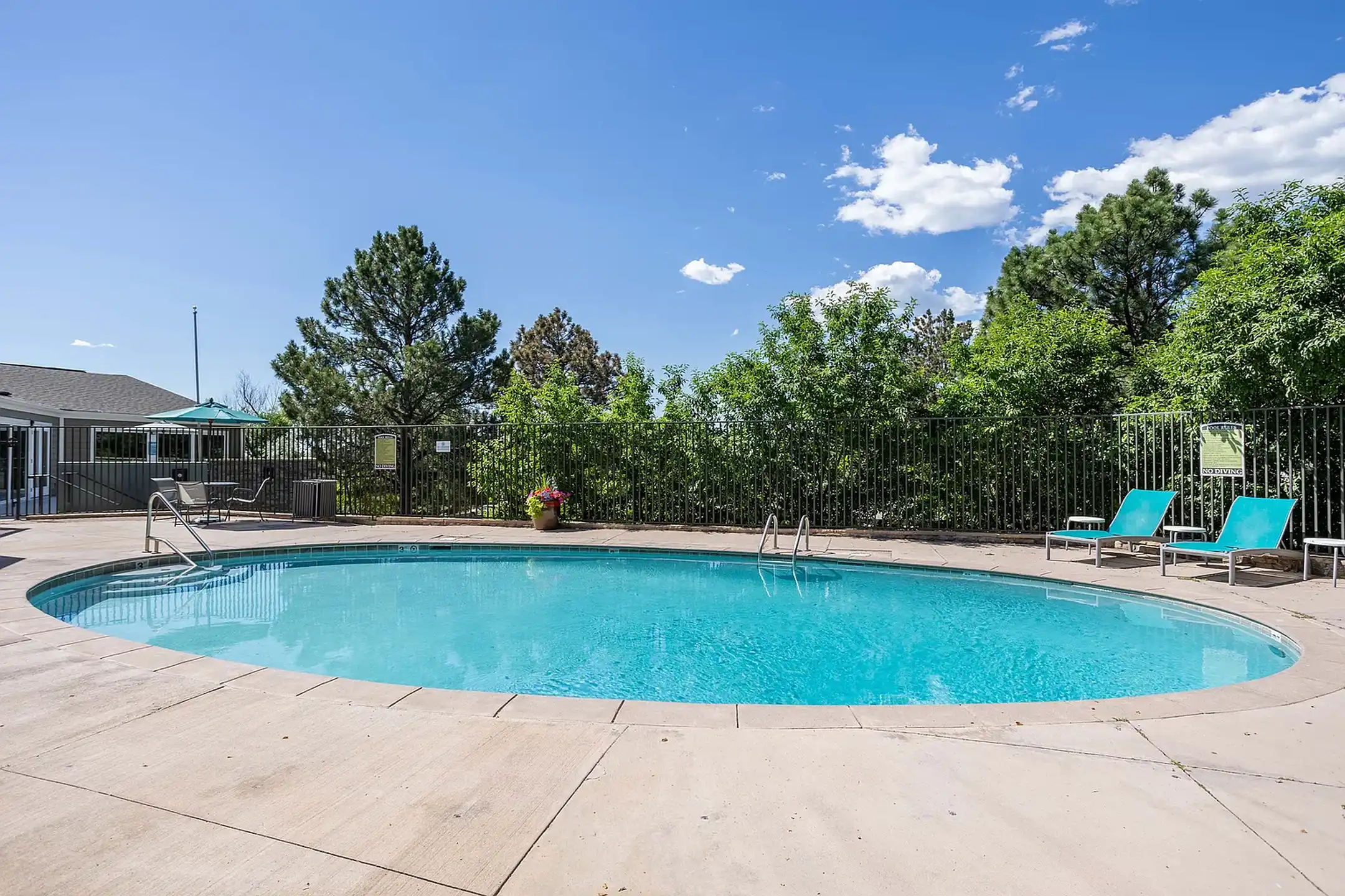 The Knolls at Sweetgrass - Colorado Springs, CO 80904 | ApartmentGuide.com