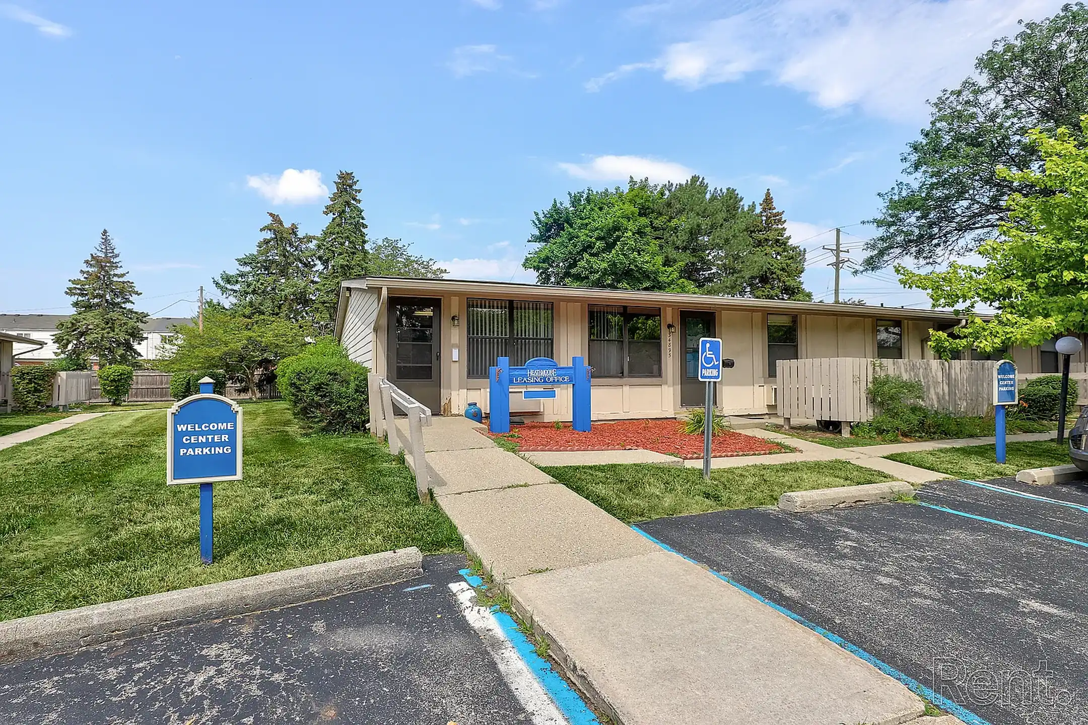 Heathmoore Apartments - Clinton Township, MI 48035 | ApartmentGuide.com