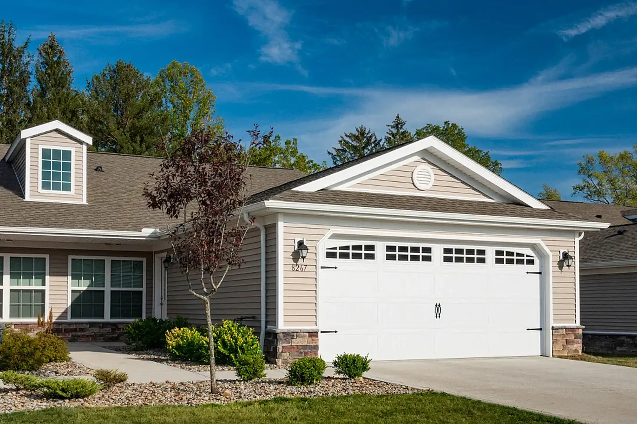 Redwood Delta Township - Lansing, MI 48917 | ApartmentGuide.com