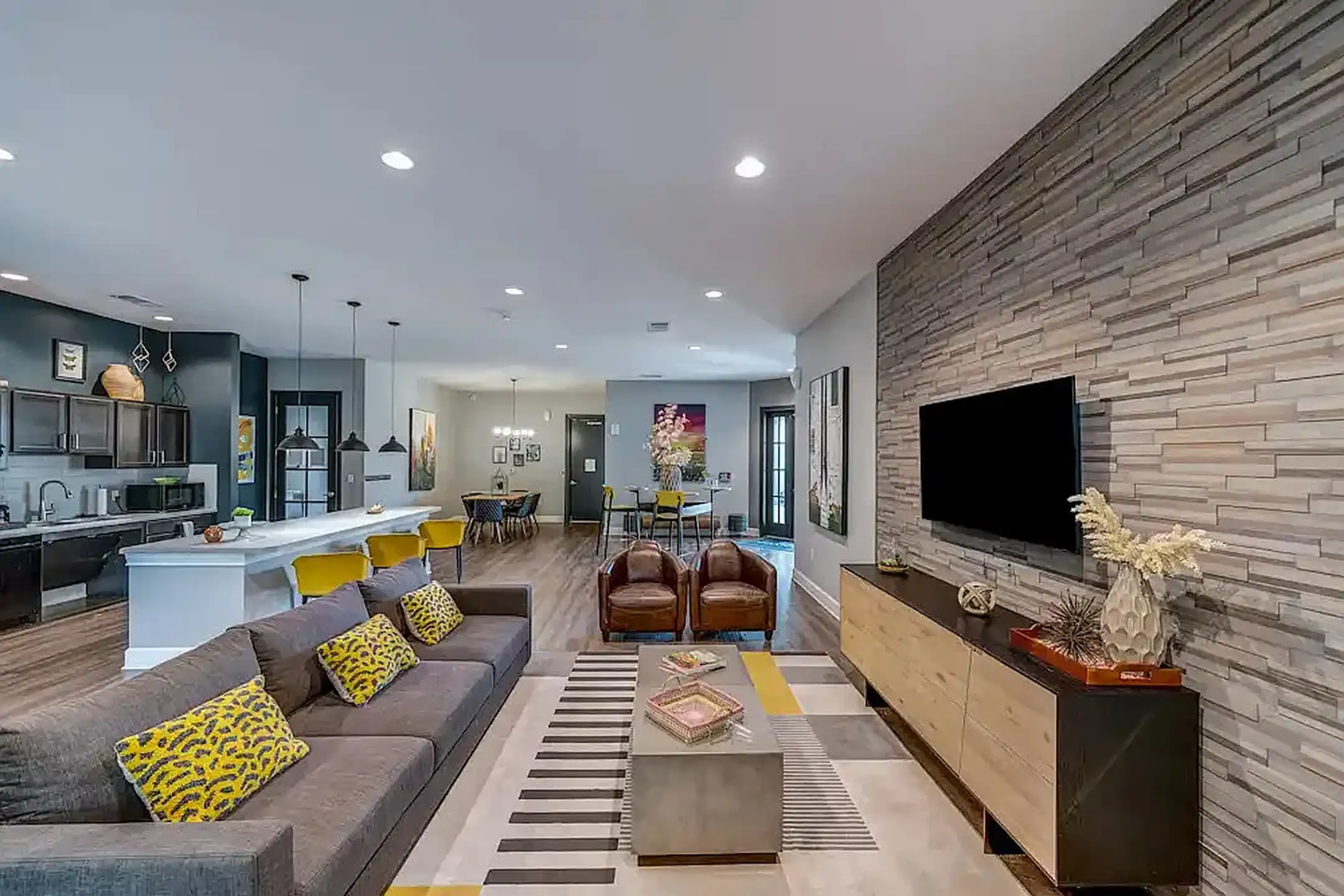 Canyon Pass Apartment Homes - San Antonio, TX 78260 | ApartmentGuide.com