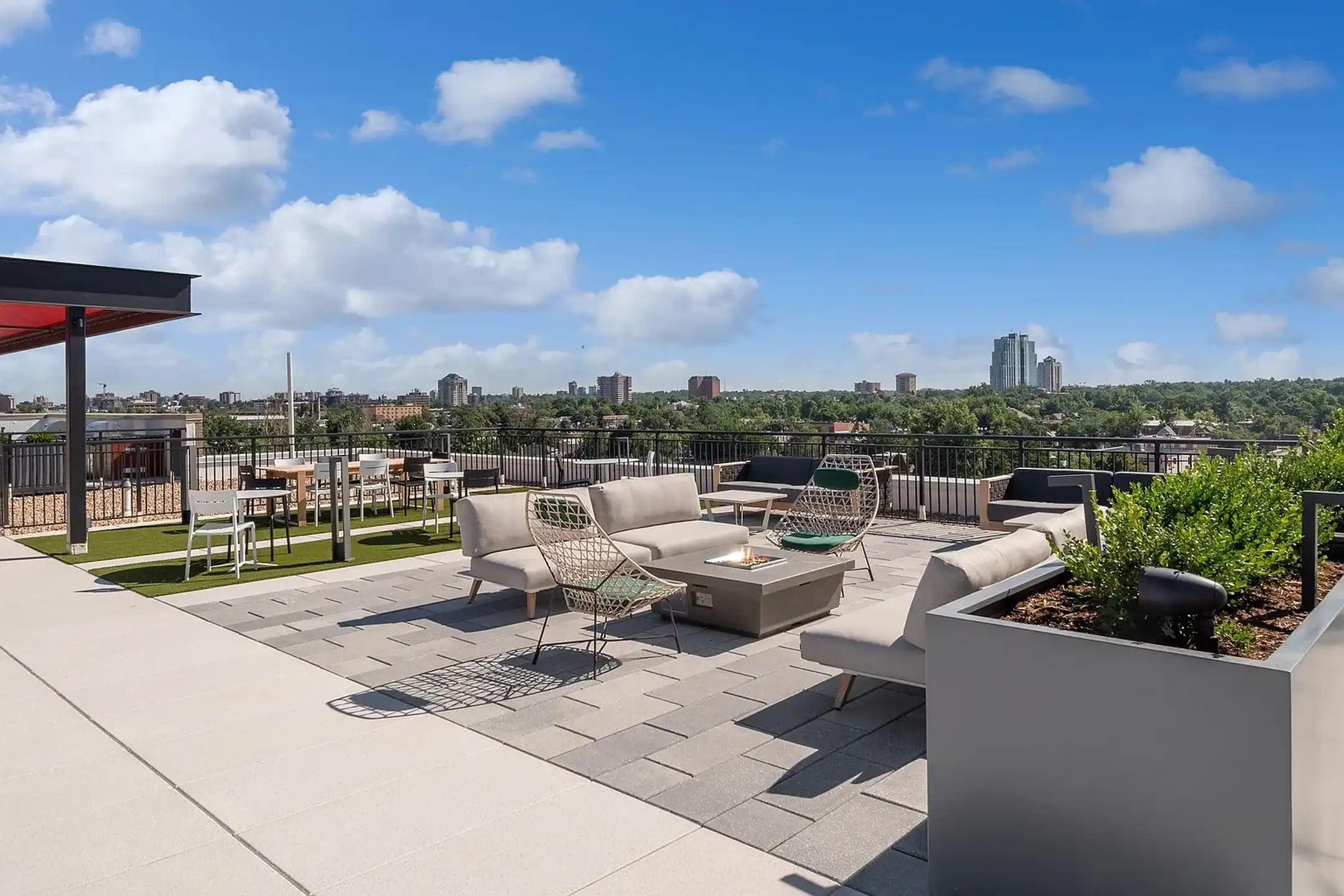 AMLI Broadway Park - Denver, CO 80223 | ApartmentGuide.com