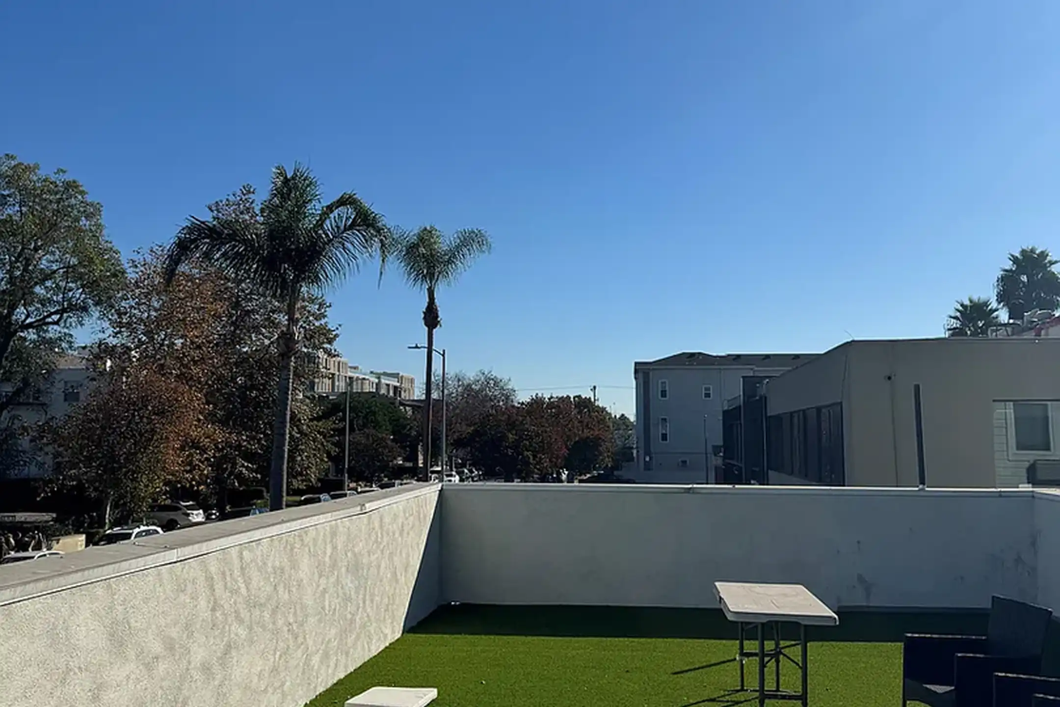 668 W 28th St - Los Angeles, CA 90007 | ApartmentGuide.com