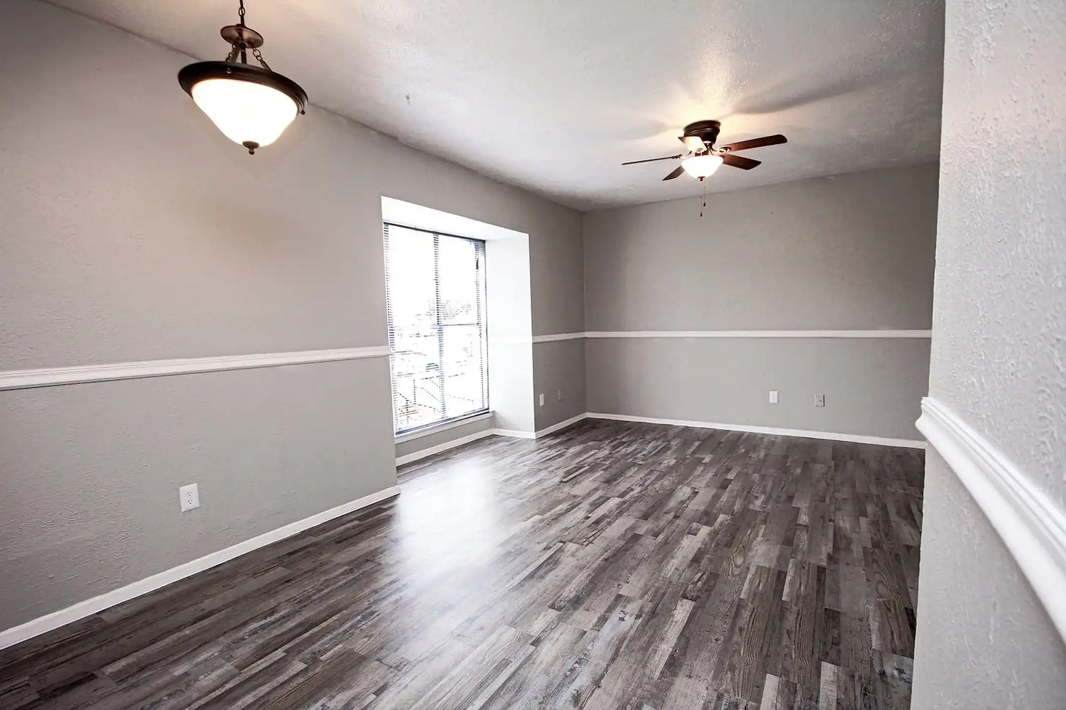 Devon Park Apartments - Dallas, TX 75241 | ApartmentGuide.com