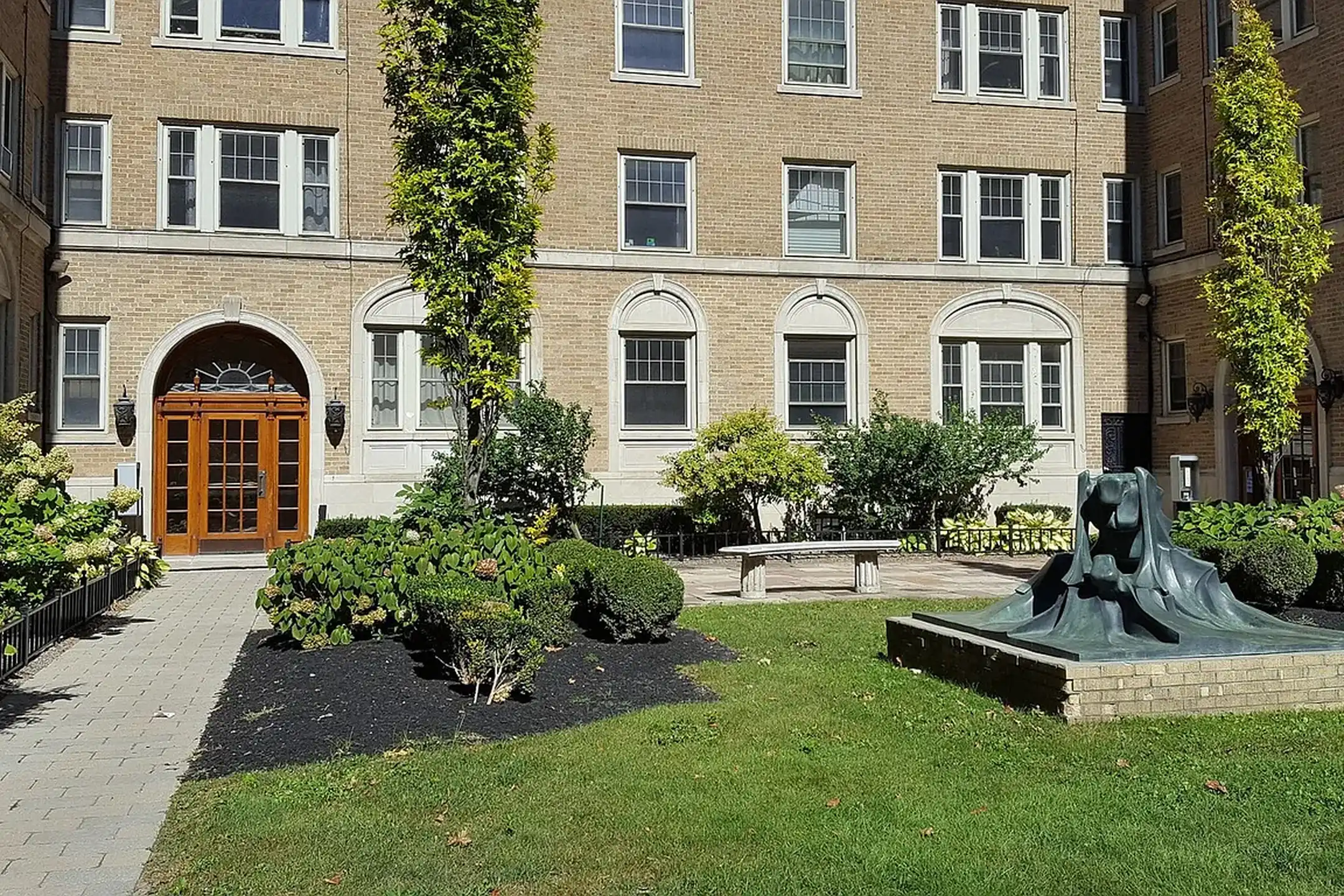 Bryant Apartments - Buffalo, NY 14209 | ApartmentGuide.com