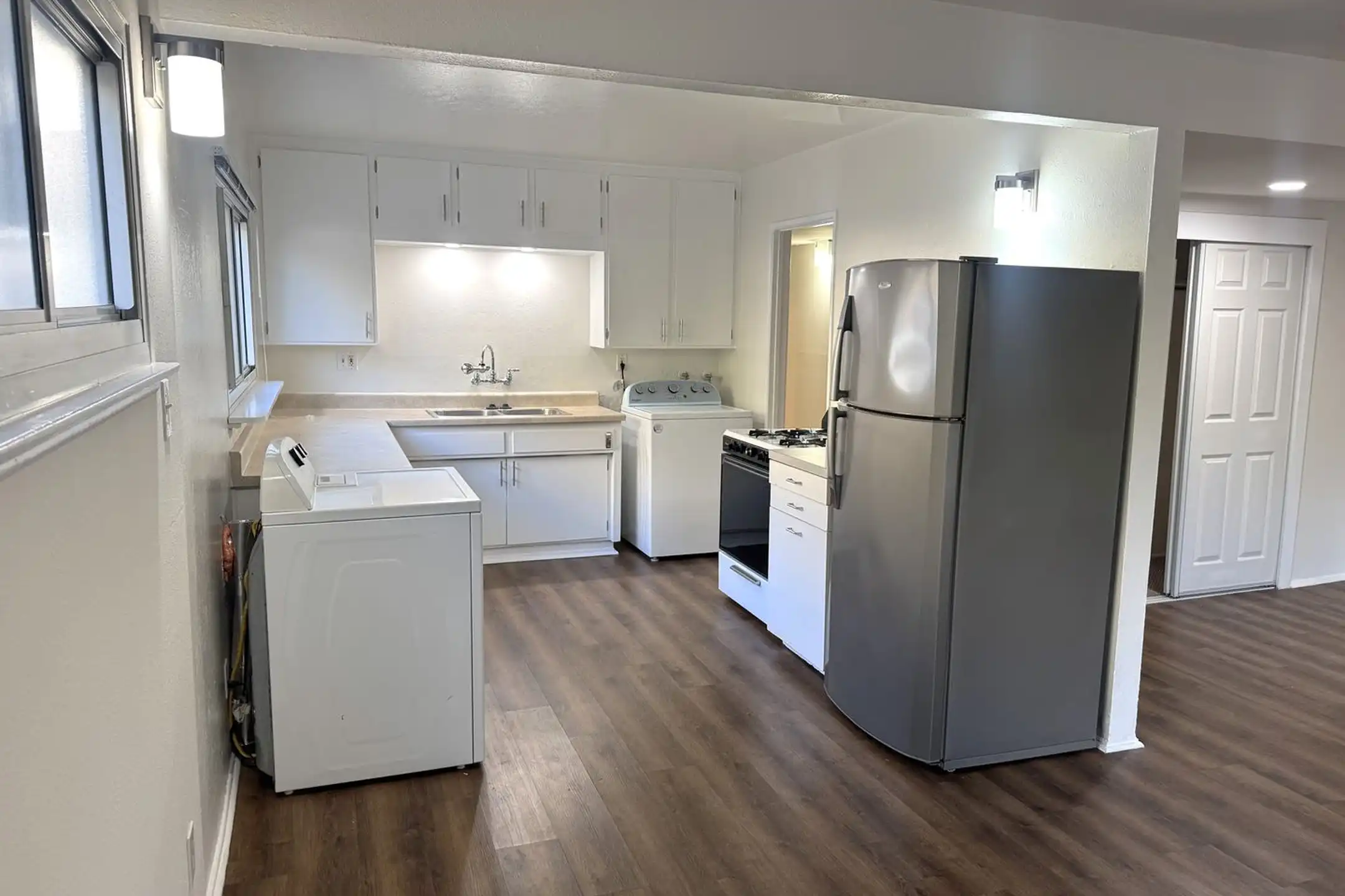 124 Rees St unit 124 - Los Angeles, CA 90293 | ApartmentGuide.com