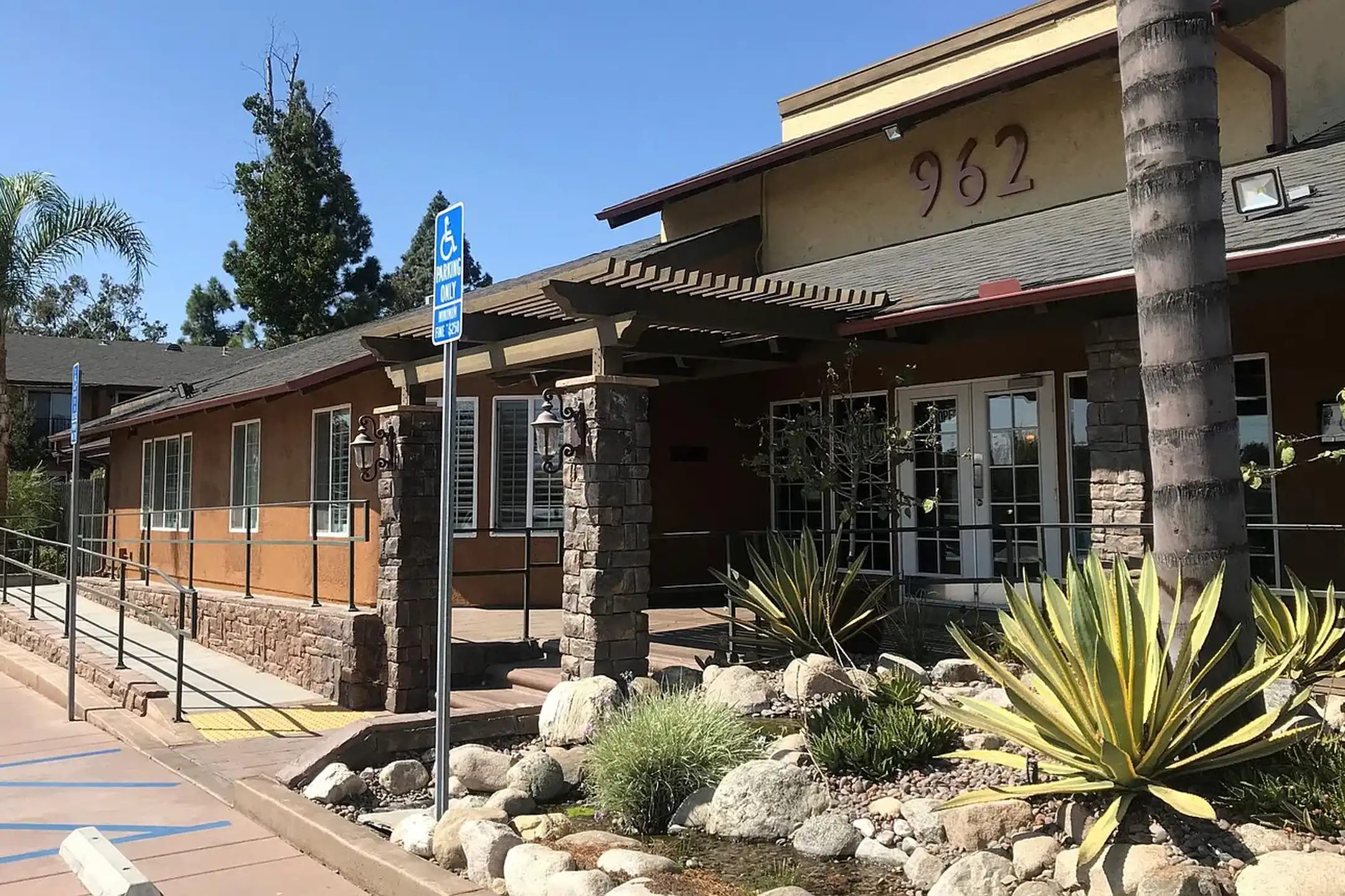 Bella Park - Rialto, CA 92376 | ApartmentGuide.com